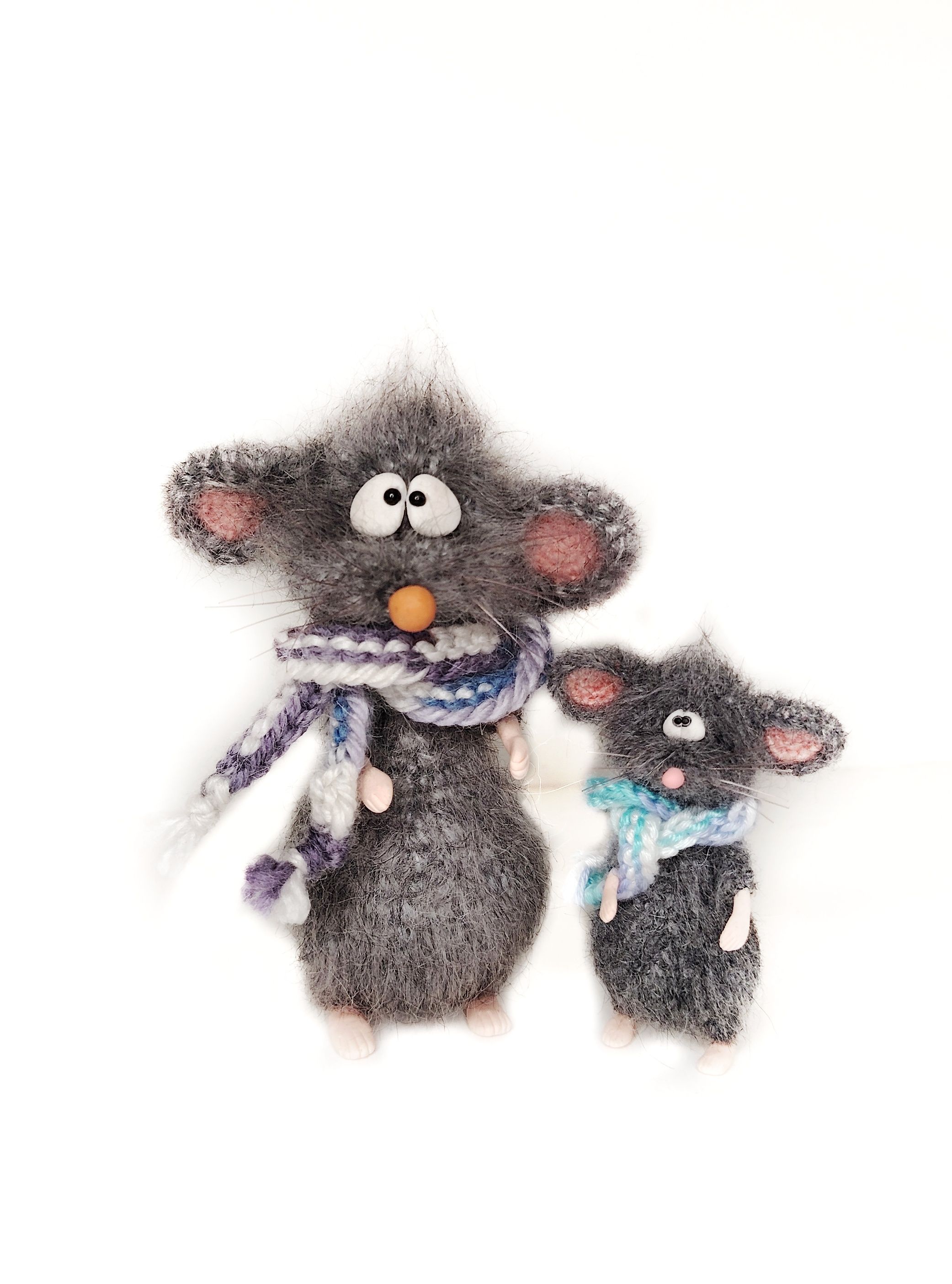 Funny miniature rat family | Inspire Uplift