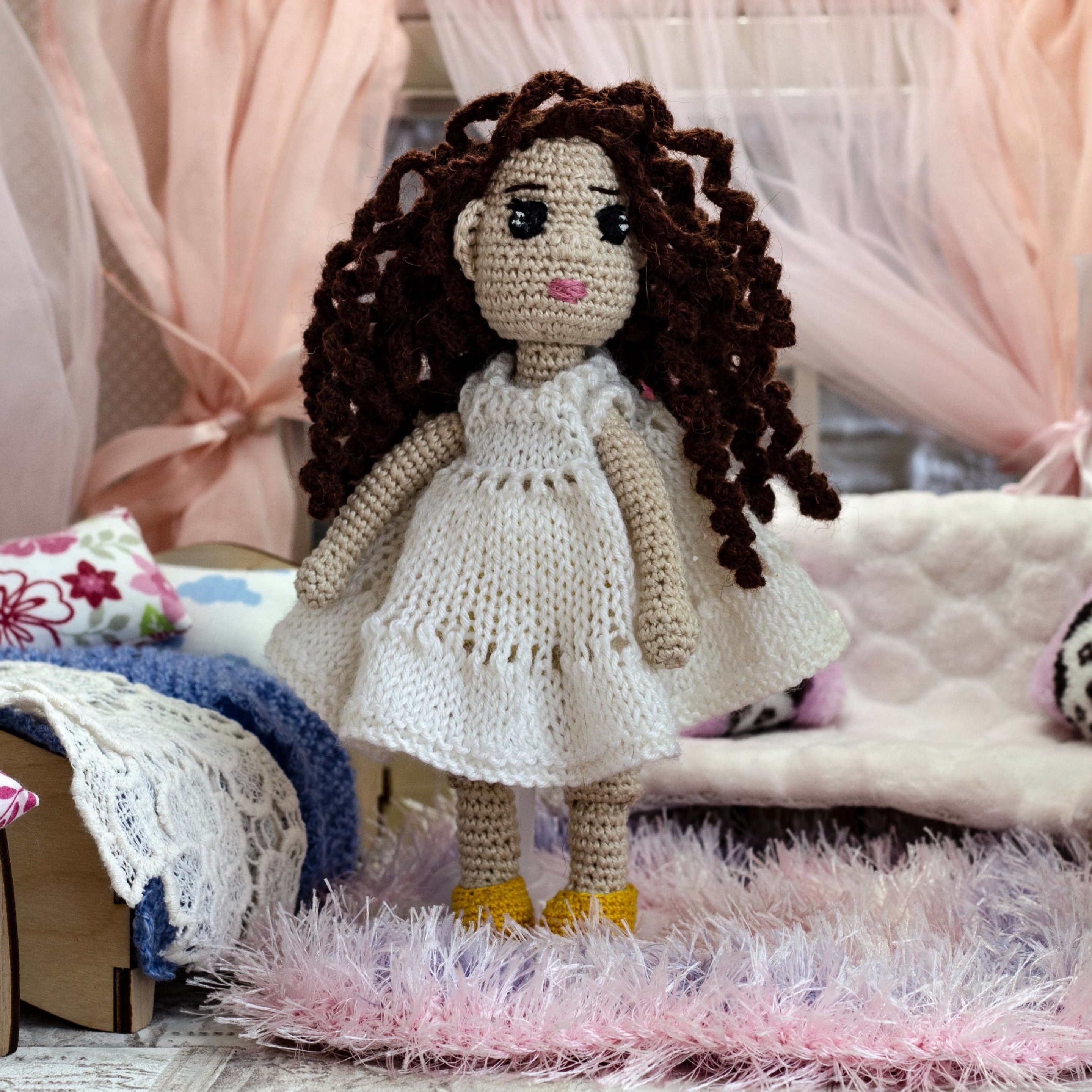 Easy DIY Crochet Doll Tutorial: Doll Body Pattern for Croche | Inspire ...