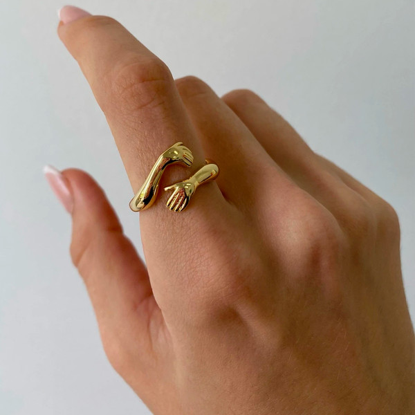 Hugging Hands Ring - Inspire Uplift