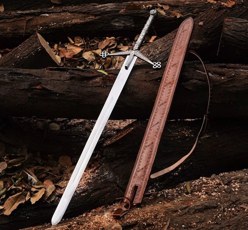 Handmade Claymore Sword with Engraved Highland Flair in J2 S | Inspire ...
