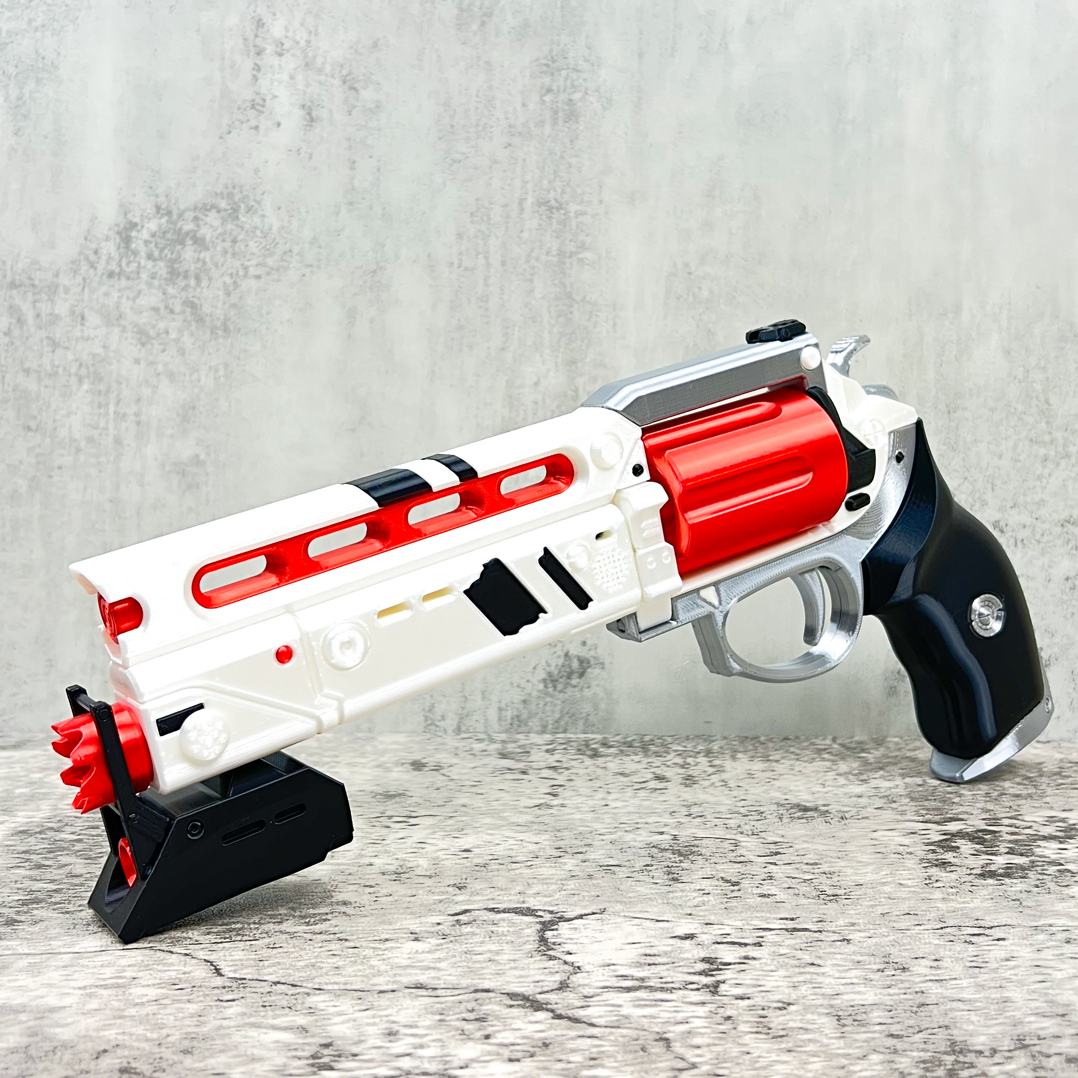 Lunas Howl Hand Cannon With Moving Parts - Destiny 2 | Inspire Uplift