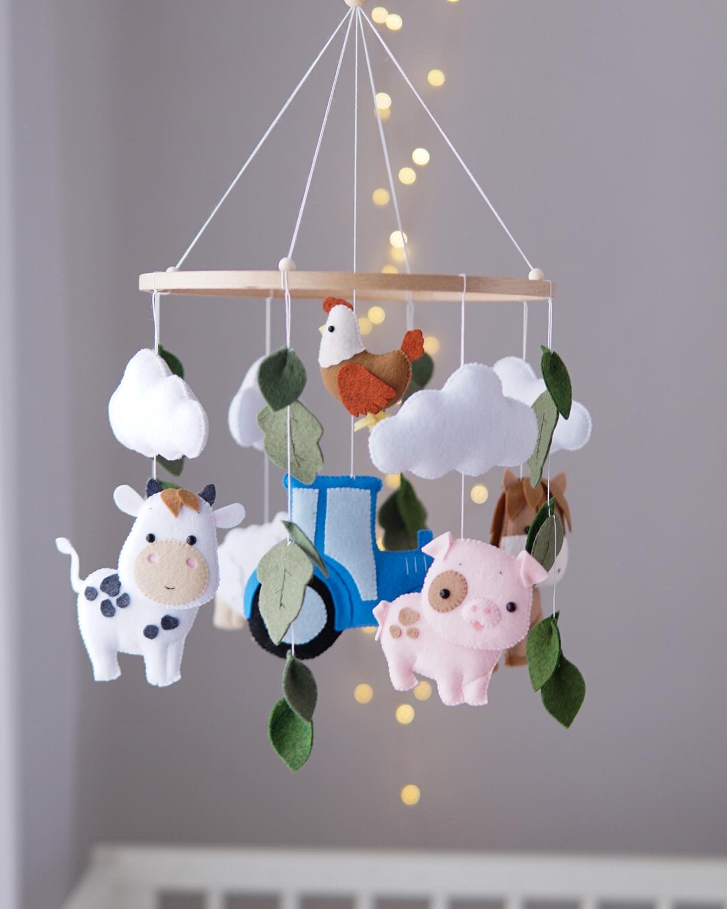 Farm mobile. Animals mobile. Neutral gender nursery decor. - Inspire Uplift