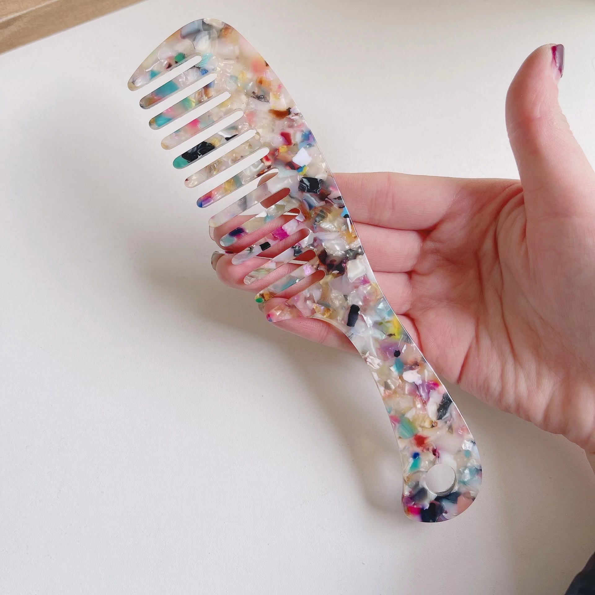 Resin handmade handle comb. Wide tooth comb - Inspire Uplift