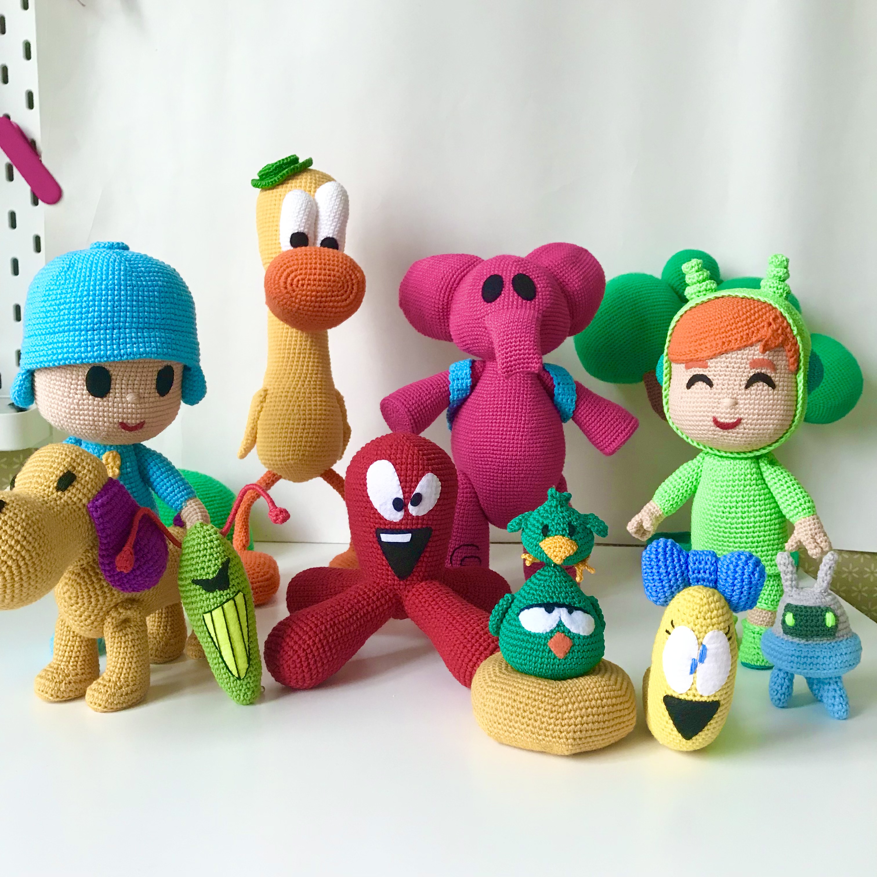 Pocoyo toy sets from 3 to 13 toys - Inspire Uplift