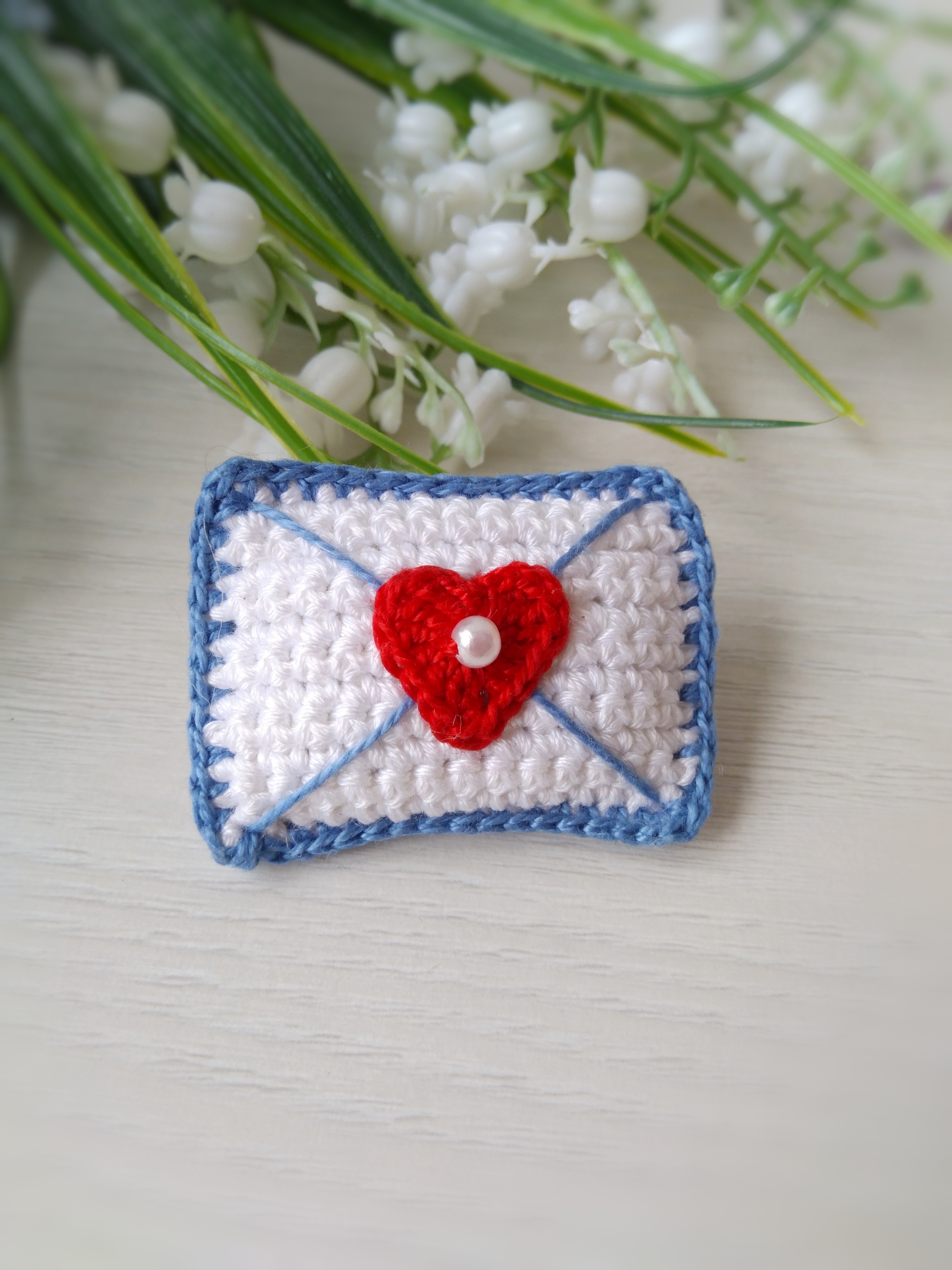 Crochet Pattern Envelope Brooch, quick crochet - Inspire Uplift