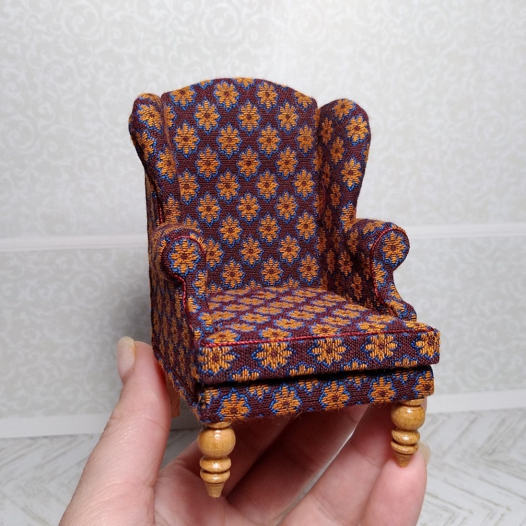 Dollhouse Miniature Armchair 1:12, Dollhouse Chair with pil - Inspire ...