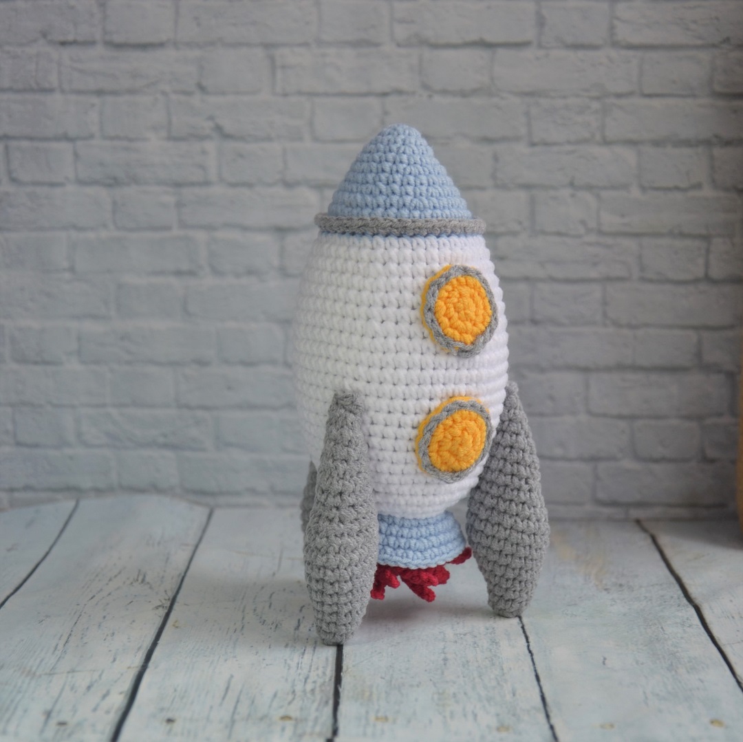 Rocket ship toy crochet pattern Space shuttle - Inspire Uplift
