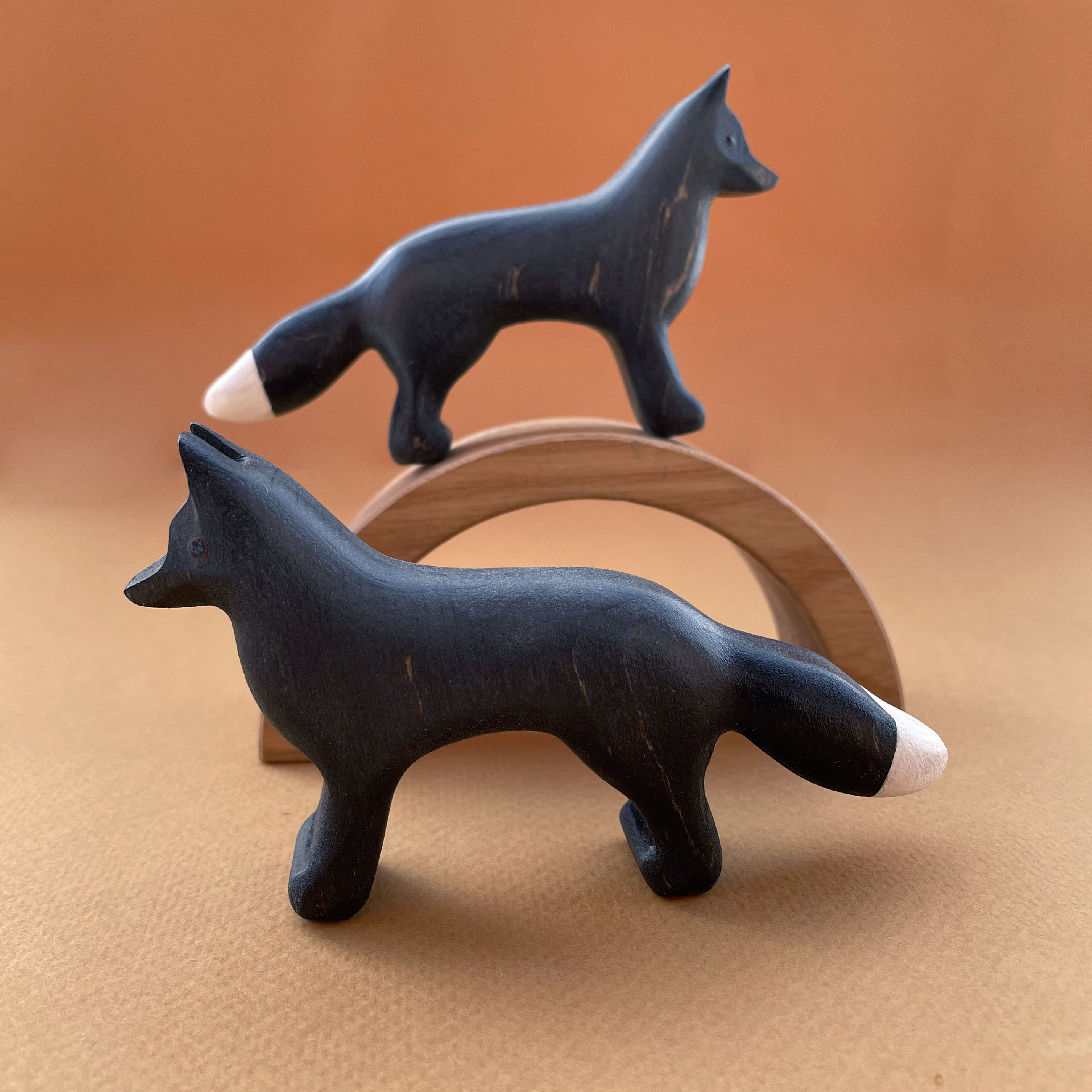 Wooden silver fox figurine (1 pcs) - Wooden animals - Wooden - Inspire ...