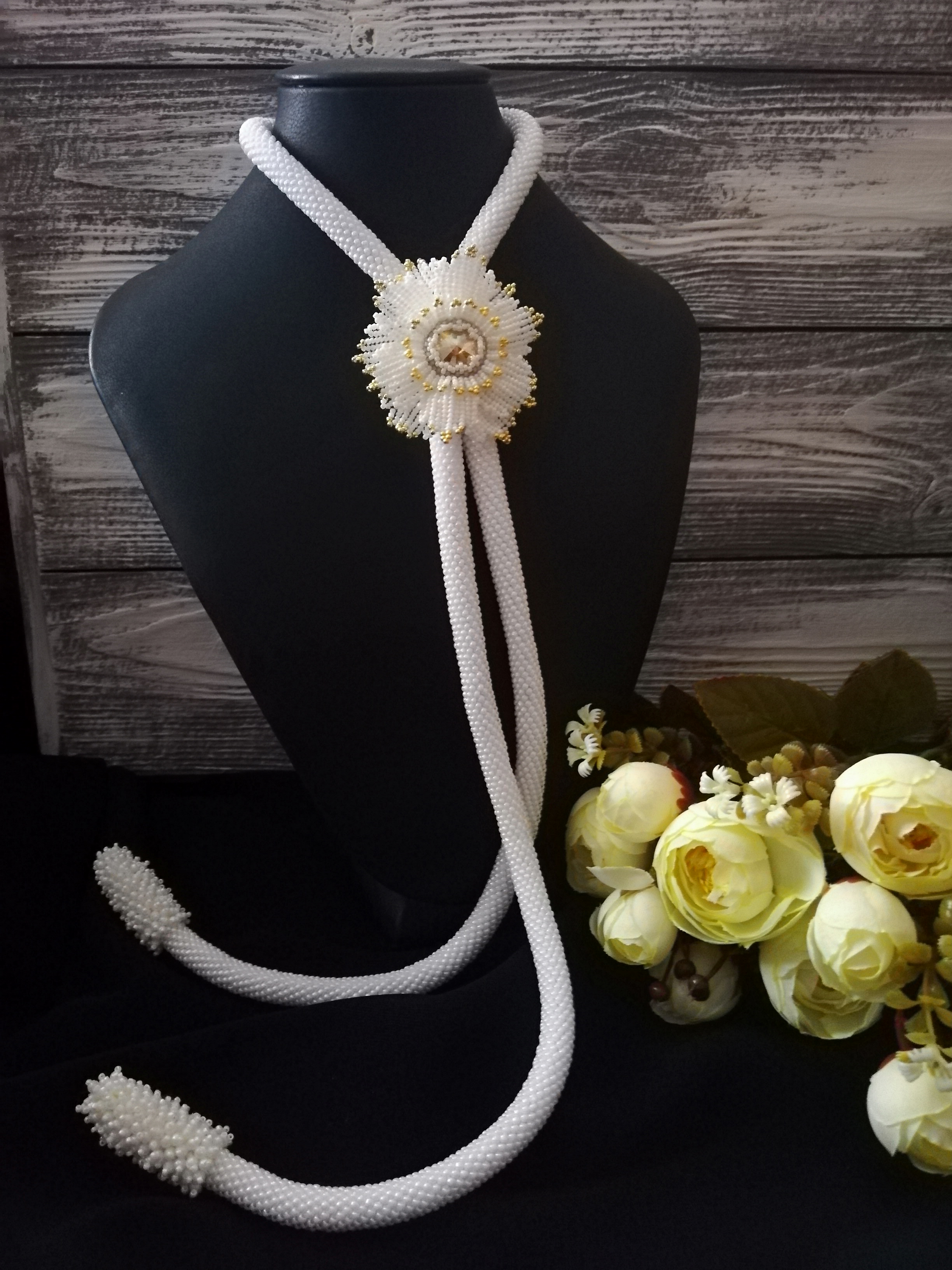 Long necklace beaded , white beautiful flower necklace, whit | Inspire ...