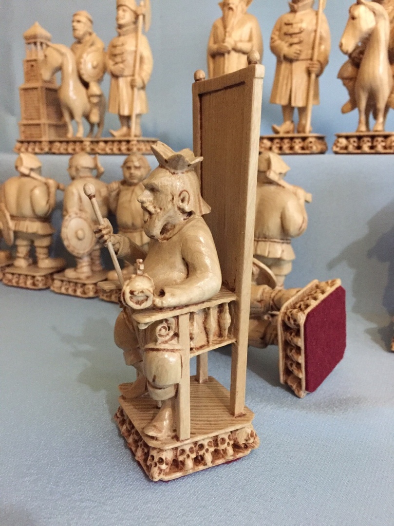 chess "Russians vs Polovtsy" - Inspire Uplift