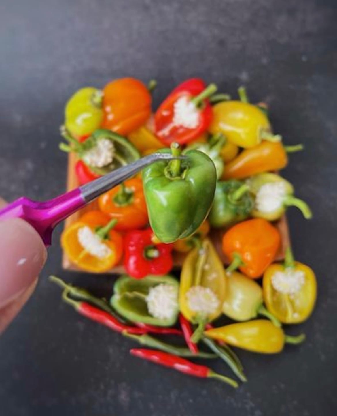 Polymer clay peppers. TUTORIAL miniature. Mini food. Fake ve - Inspire ...