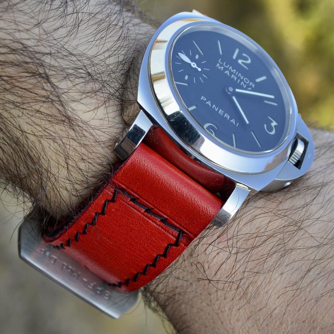 Red vintage strap | Inspire Uplift