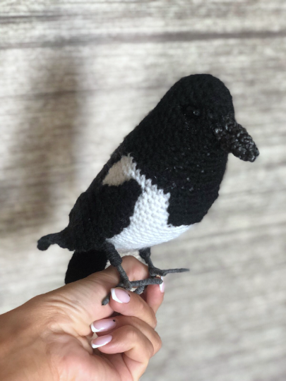 Magpie pattern, Magpie gift diy, crochet magpie bird toy tut - Inspire ...