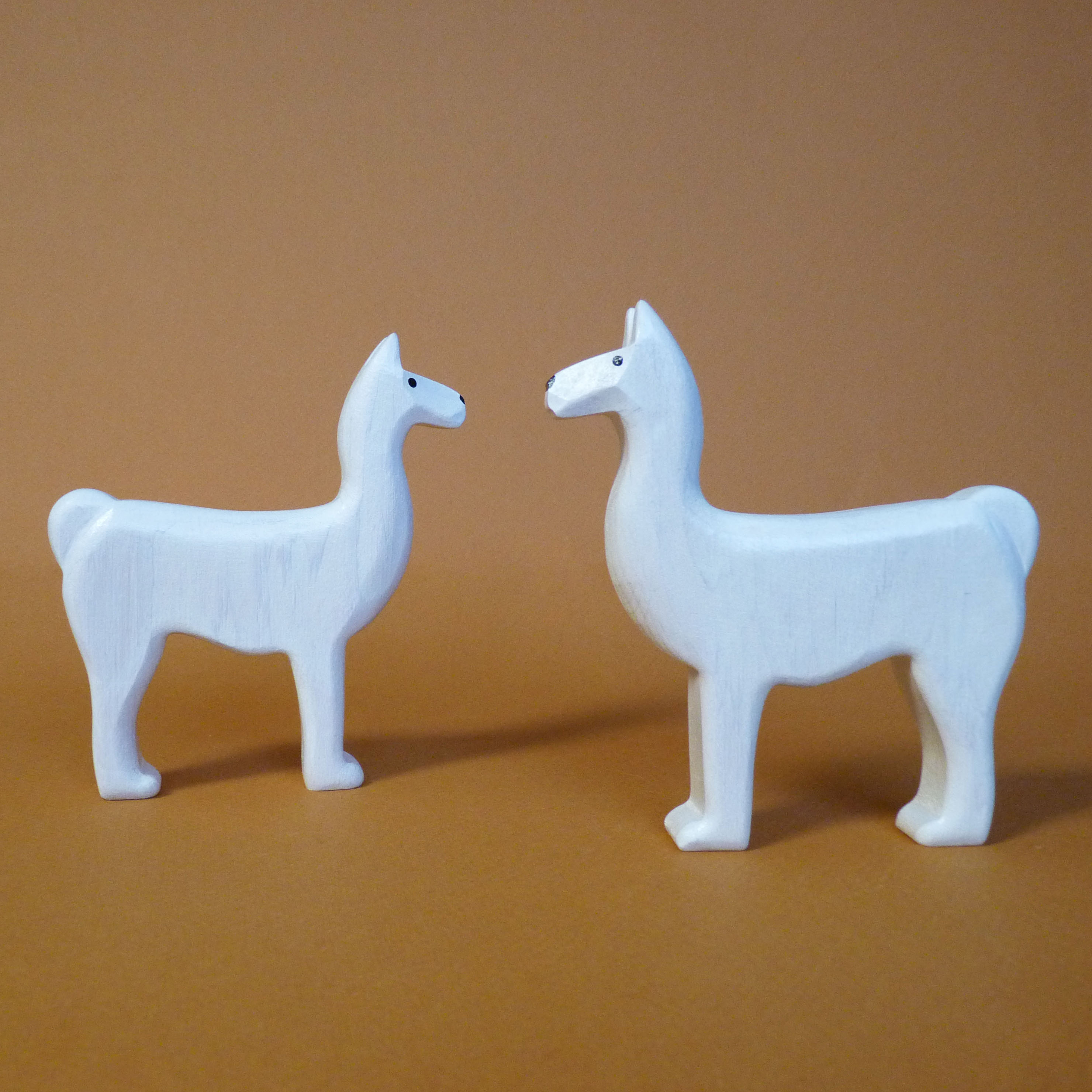 Wooden alpaca figurine - Wooden lama - Wooden lama toy - Inspire Uplift