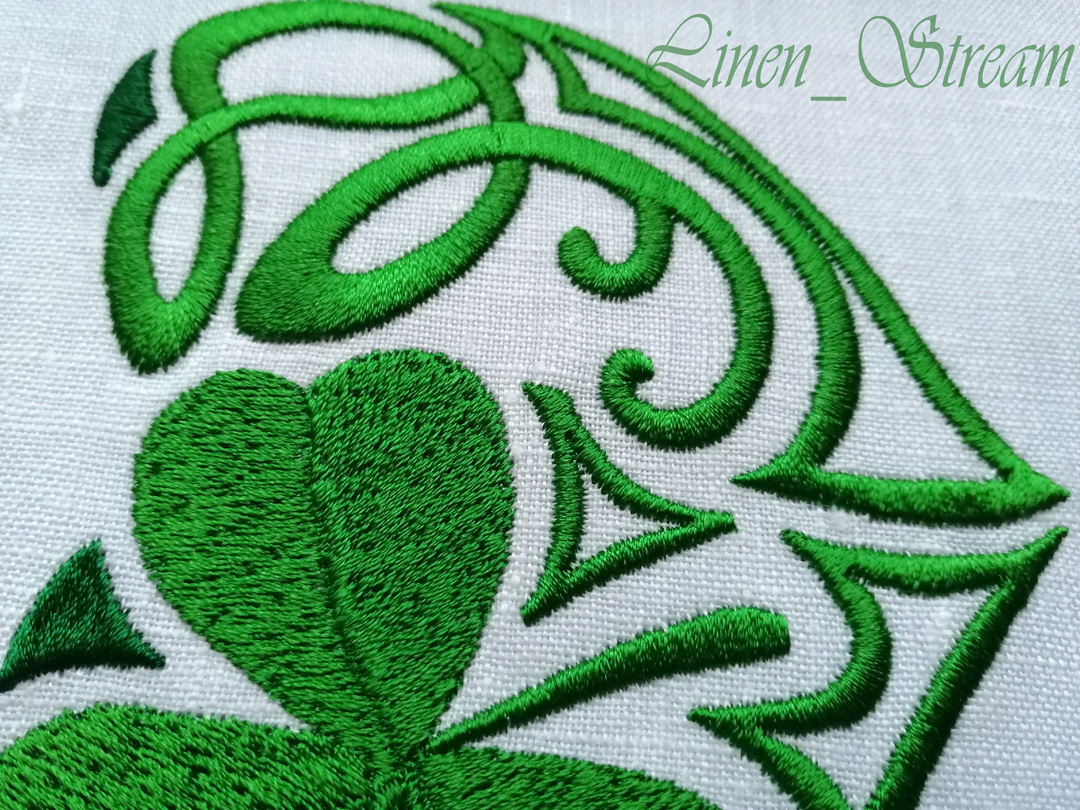 Clover heart Machinembr design in 7 formats and 2 sizes - Inspire Uplift