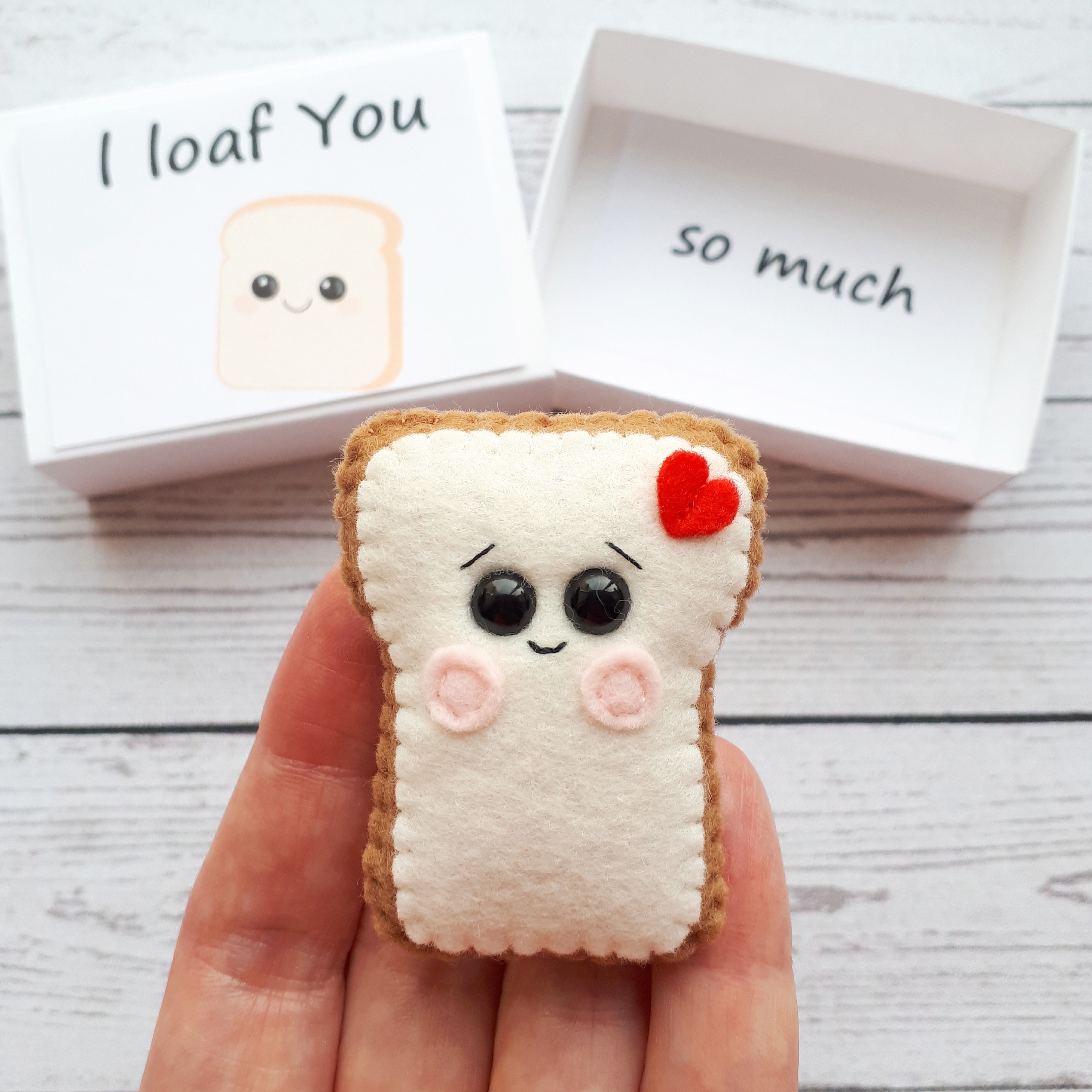 Bread, Toast, Pocket hug, Fake food, Couples gift, Newlywed | Inspire ...