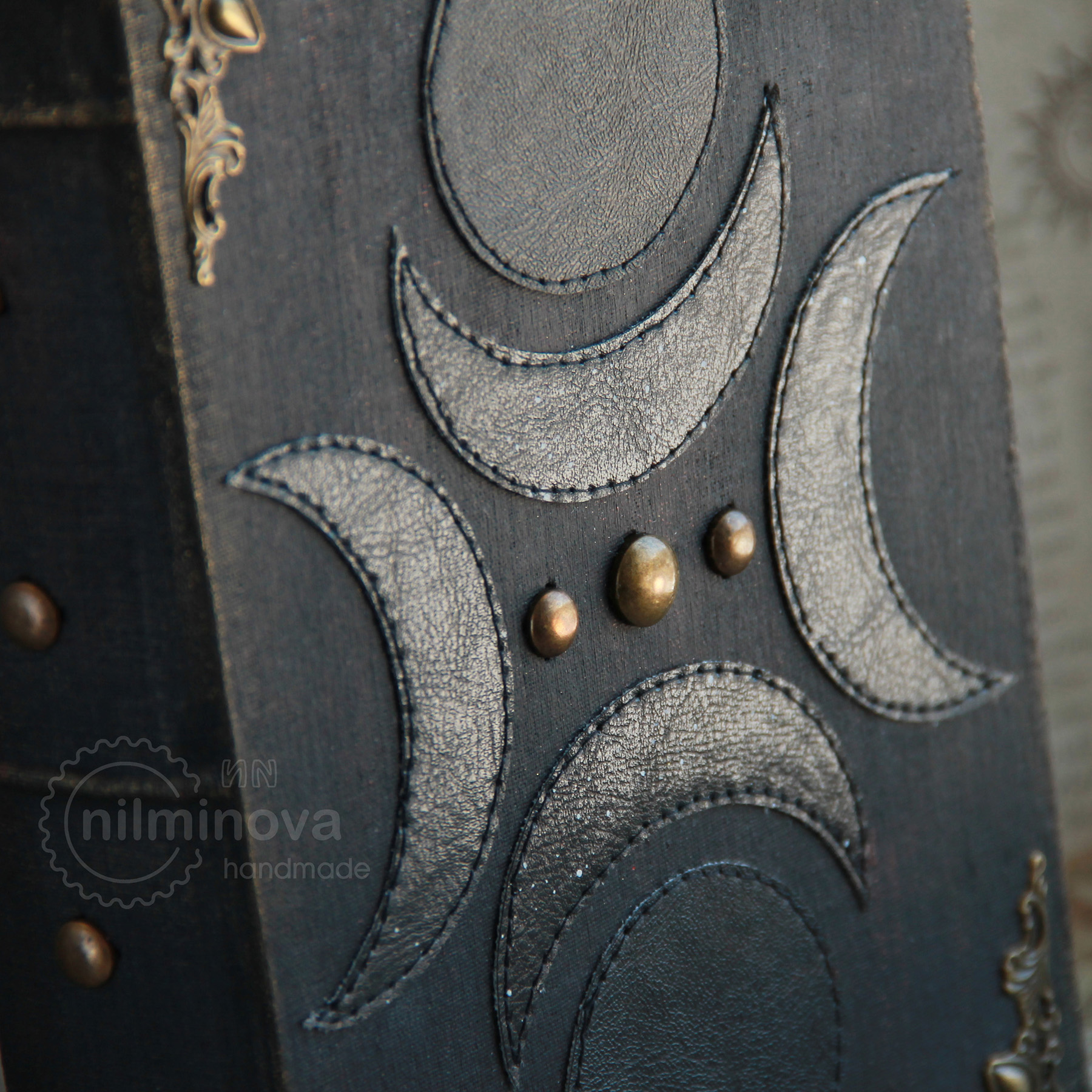 Moon phase journal Crescent Moon cycle notebook Full moon - Inspire Uplift