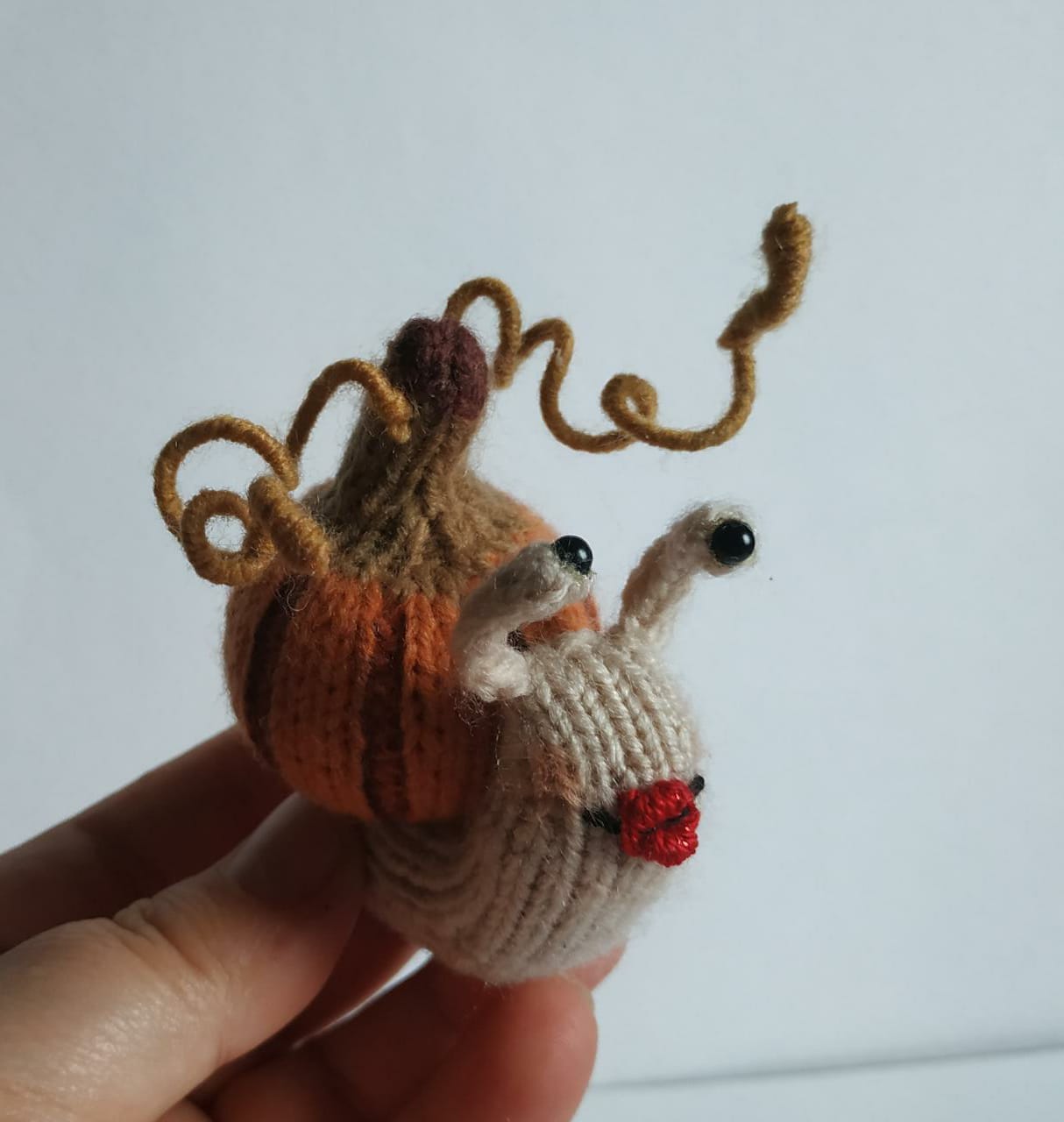 Thanksgiving Snail Knitting Pattern - Inspire Uplift