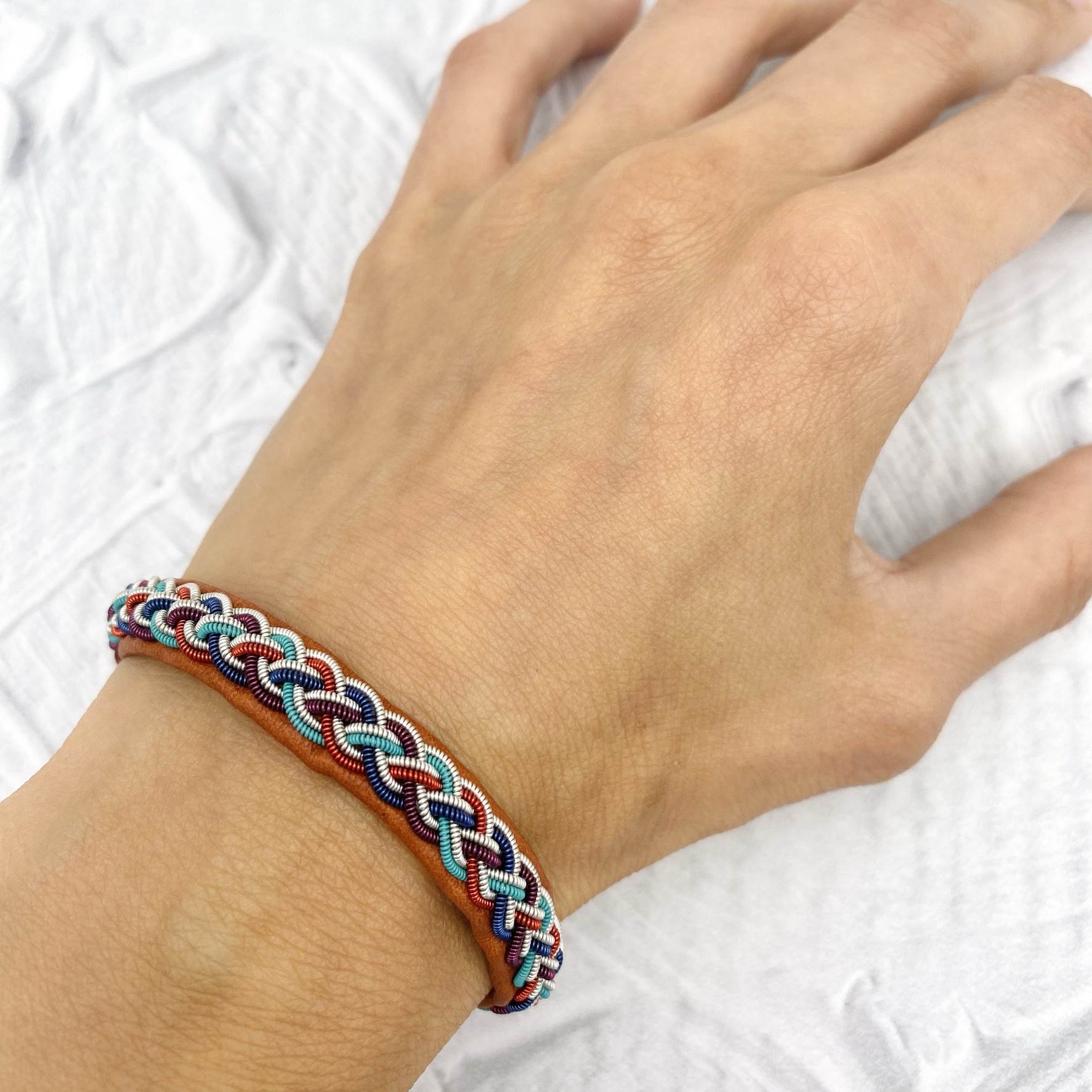 Bright color Sami leather bracelet. Stylish scandinavian sty - Inspire ...
