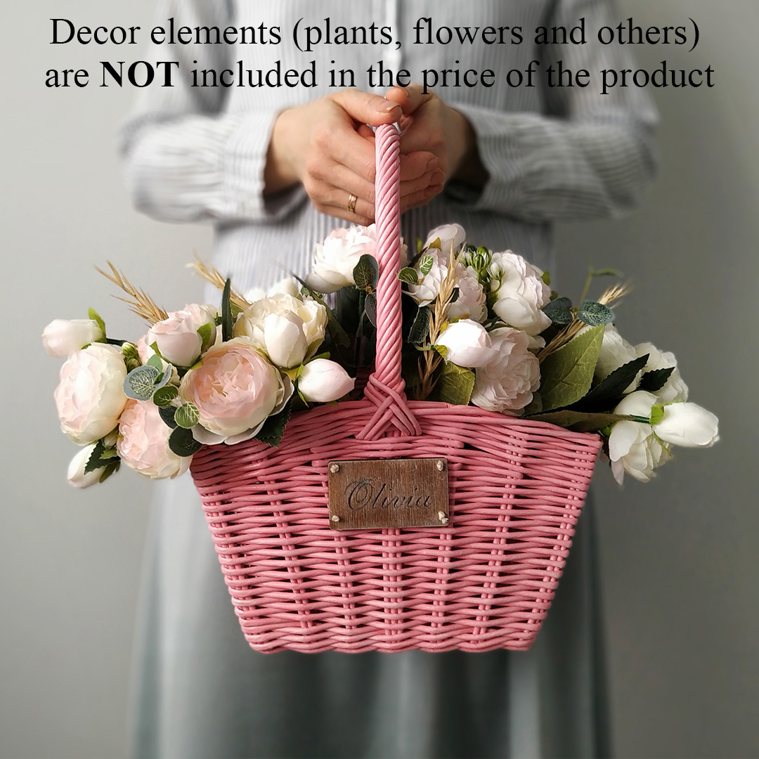 Pink personalized picnic basket with lids for girl Small wi - Inspire ...