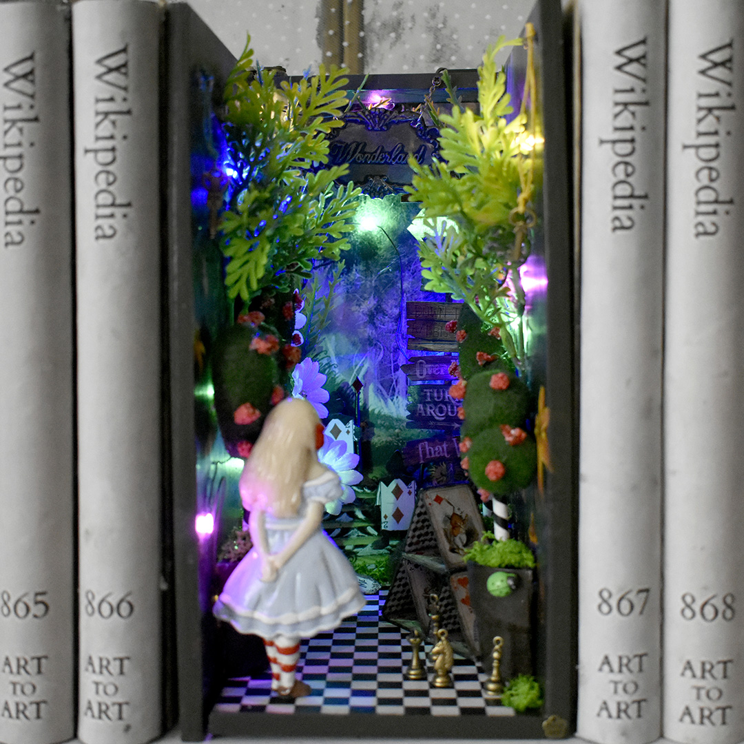 Book Nook ALICE, inserting between Alice books, night light - Inspire ...