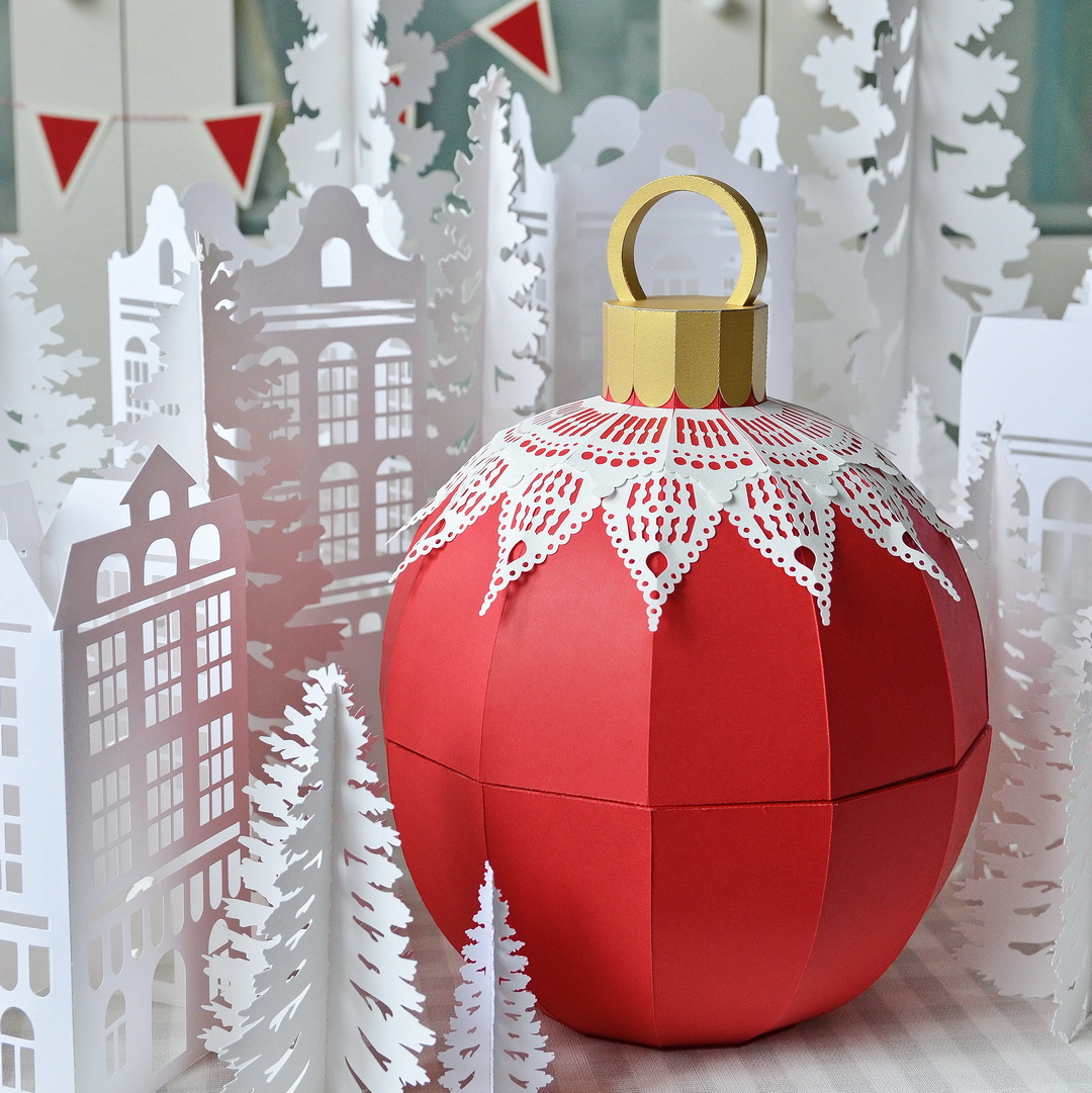 Christmas ball decoration with spinning skating rink and pen - Inspire ...