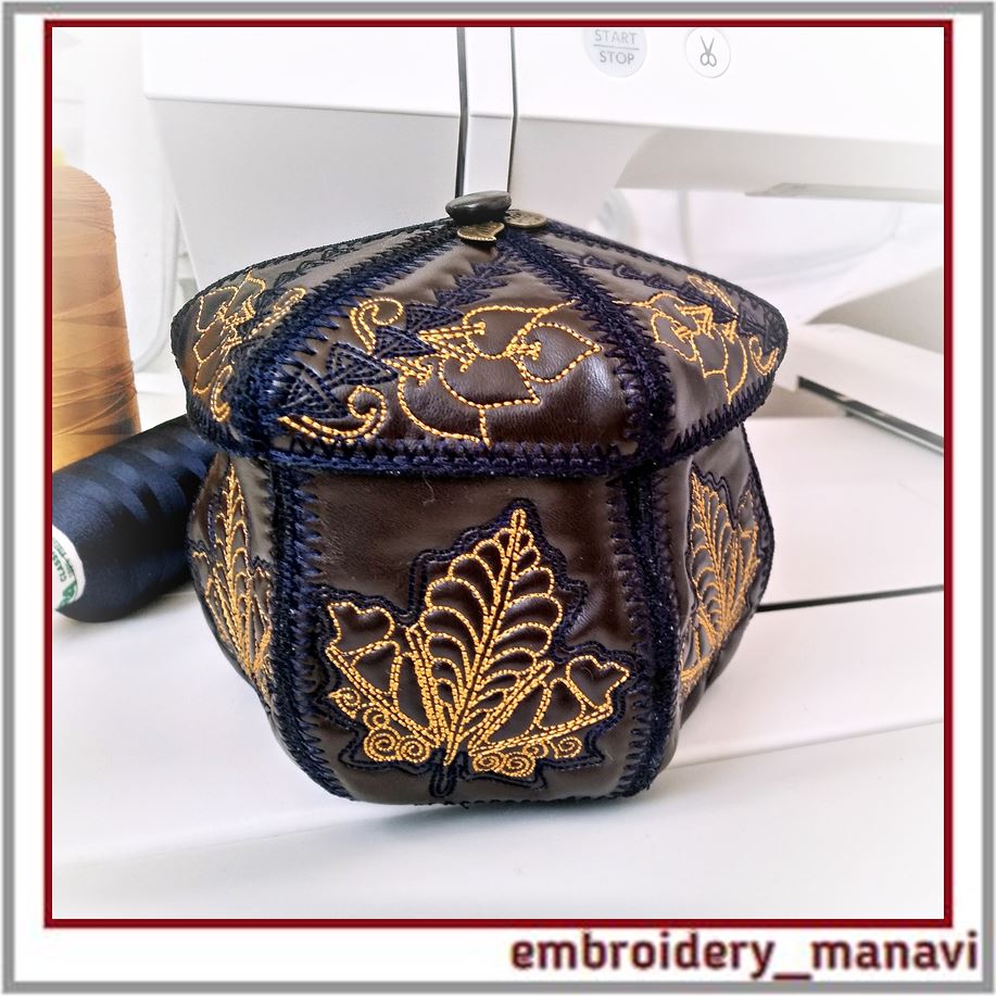 ITH embroidery design of a box with a pattern and a lid | Inspire Uplift