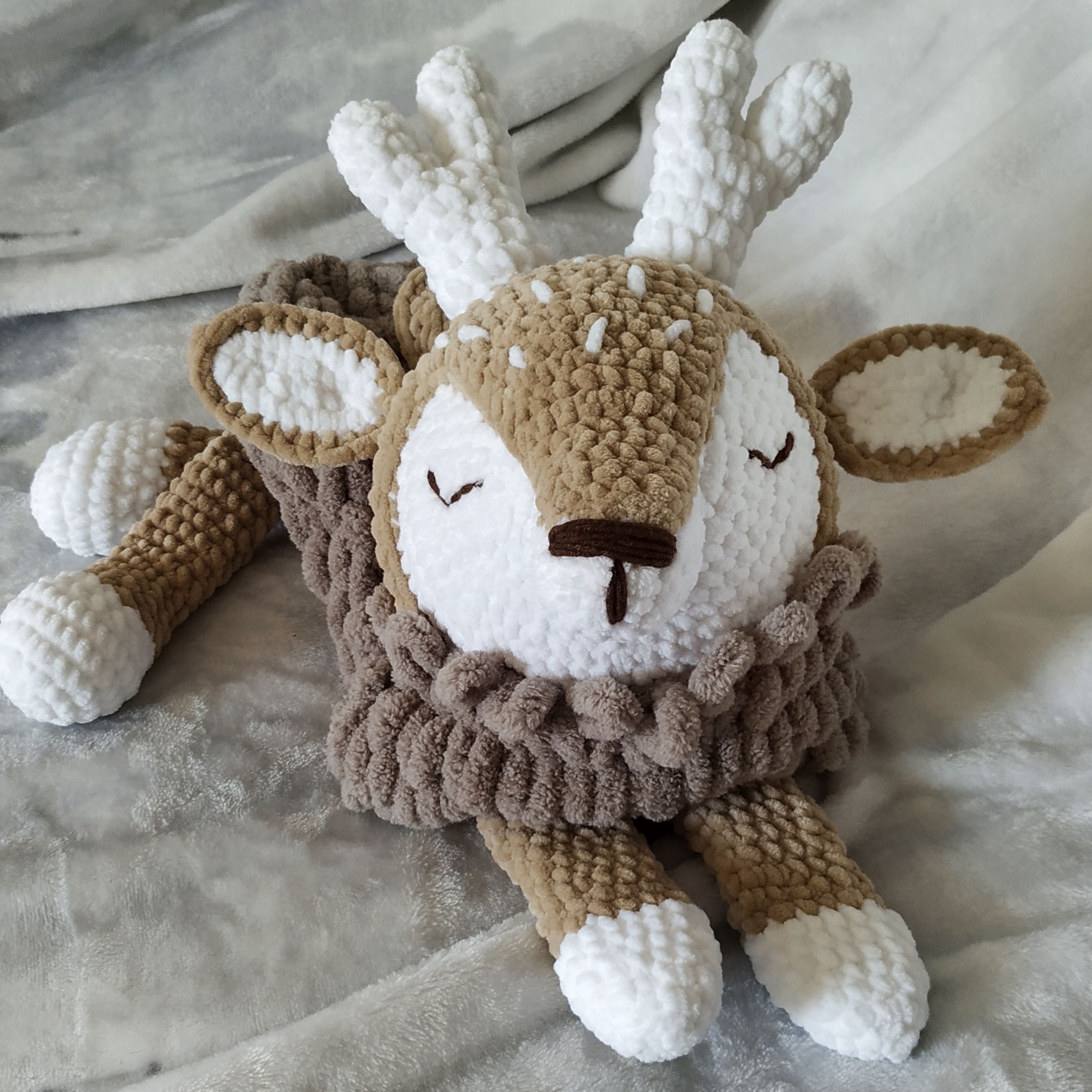 Large plush deer toy, toy for sleeping, deer pajamas holder | Inspire ...
