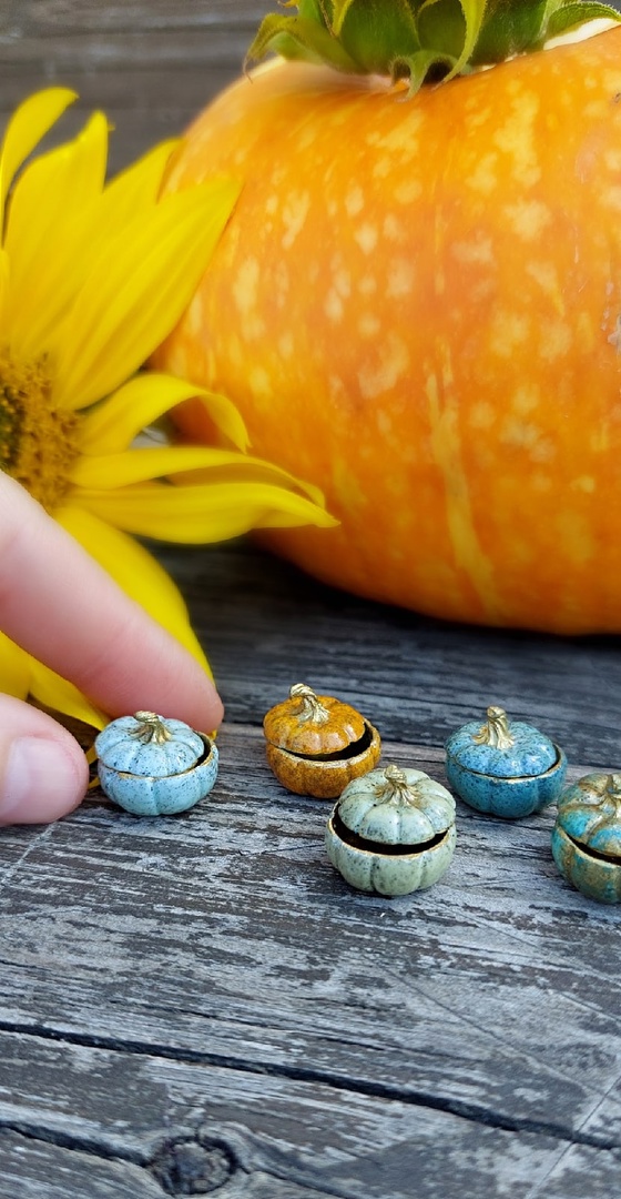 Miniature Pumpkin Jewelry Boxes 1:12 Scale, Pumpkin Jewelry - Inspire ...