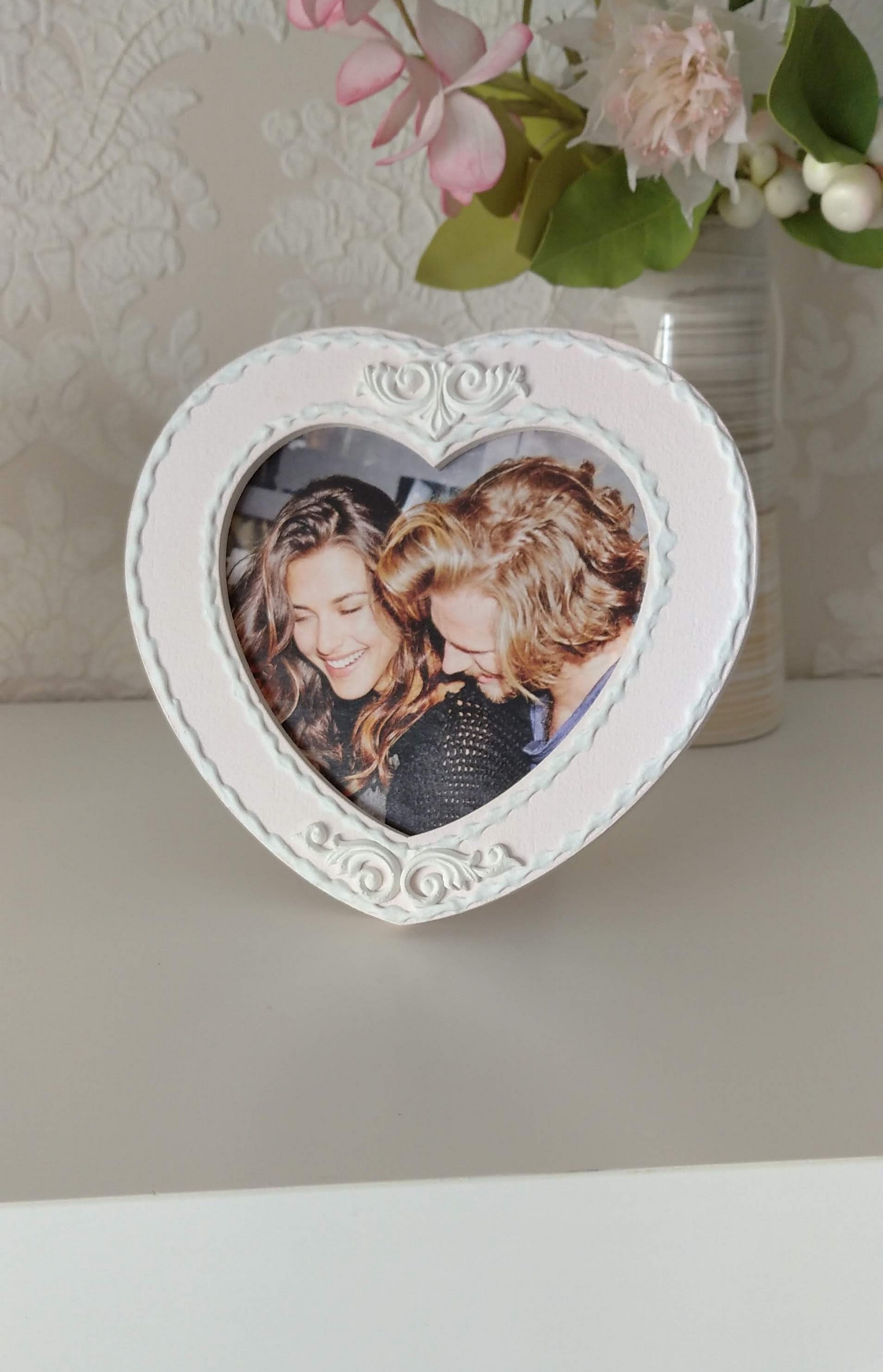 Heart-shaped photo frame Shabby chic Mini picture frame Love - Inspire ...