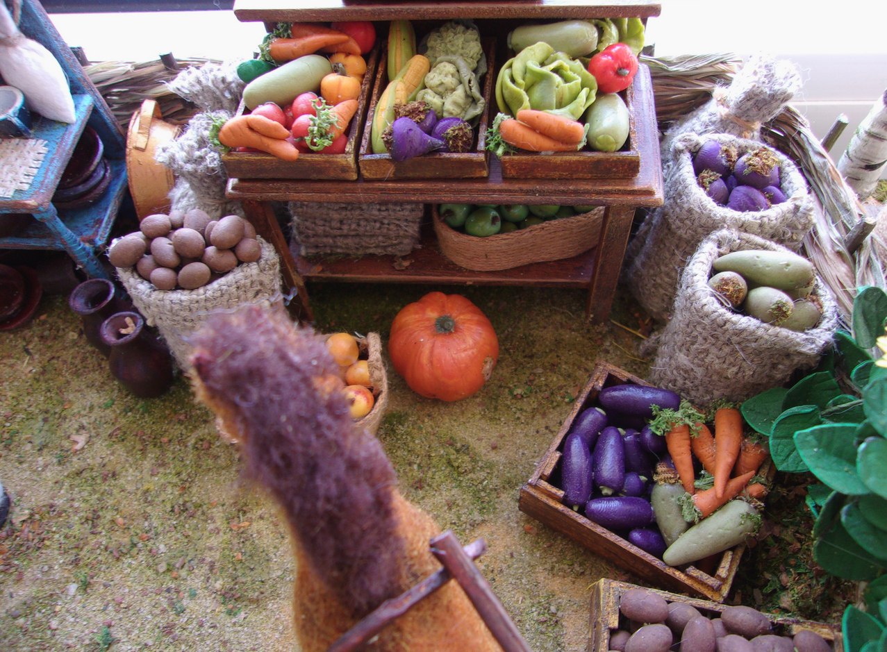 Autumn harvest. A table with a harvest.1:12 scale. - Inspire Uplift