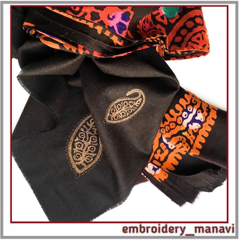 Digital machine embroidery design Light pattern paisley | Inspire Uplift