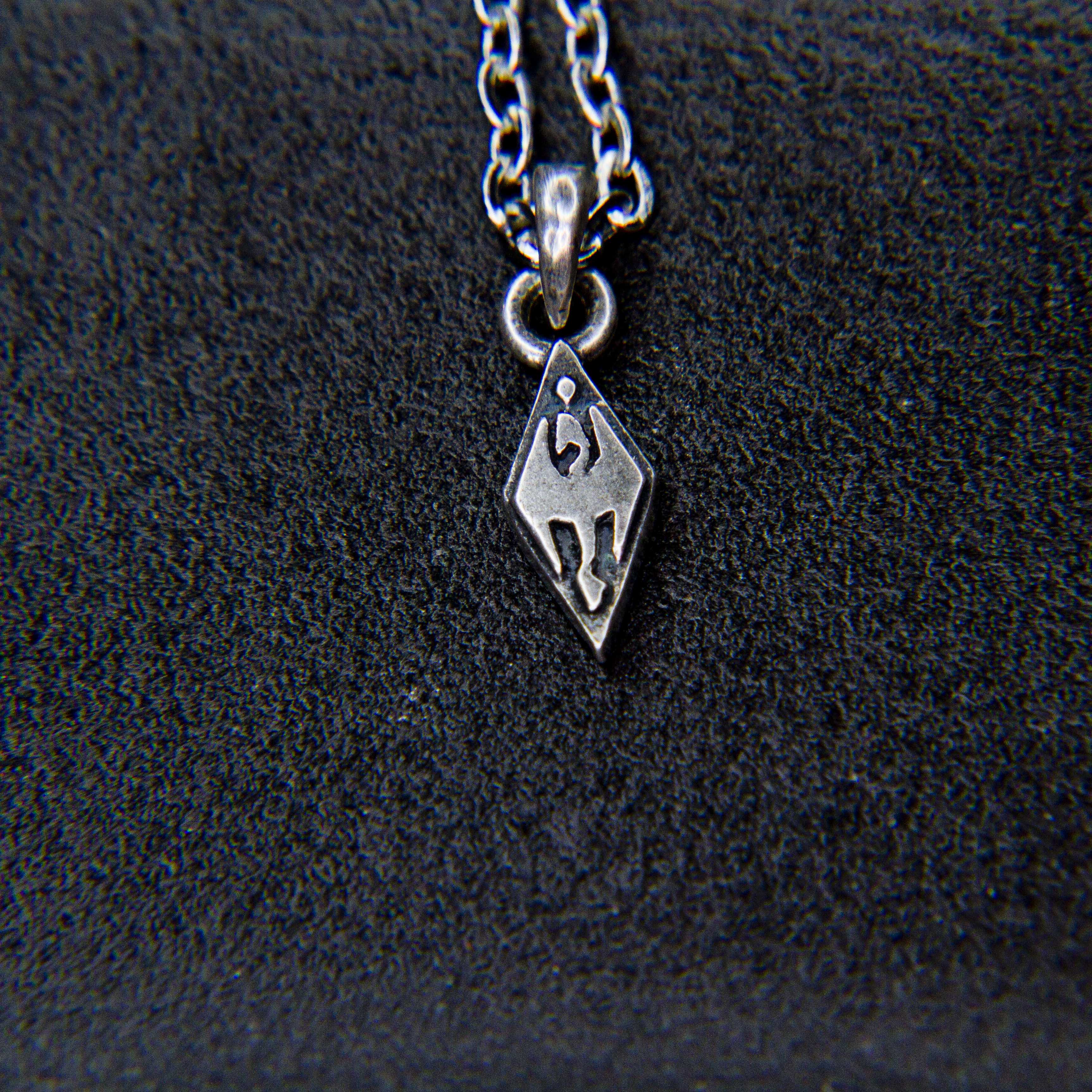 Skyrim Quest Map Marker Dragon Dragonborn Logo Emblem Pendant / The ...
