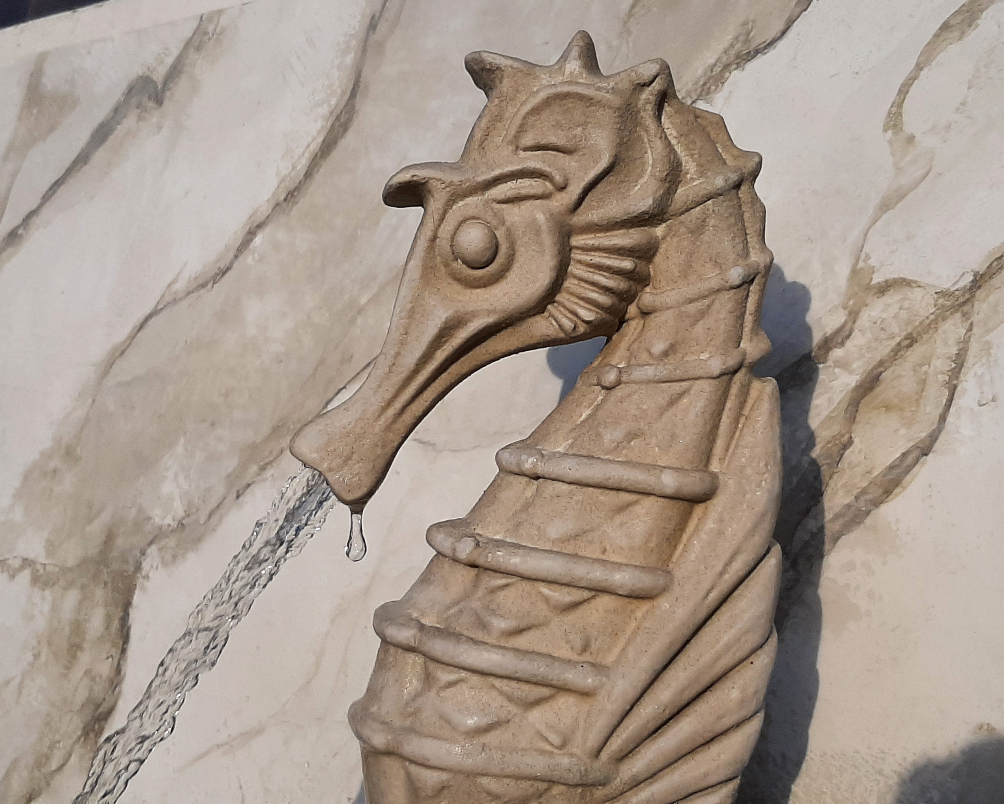 Seahorse water spitter Seahorse pond decor Seahorse swimming - Inspire ...