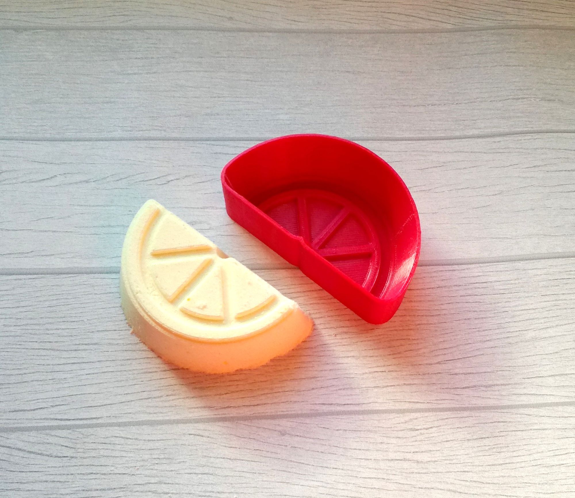 LEMON SLICE BATH BOMB MOLD | Inspire Uplift