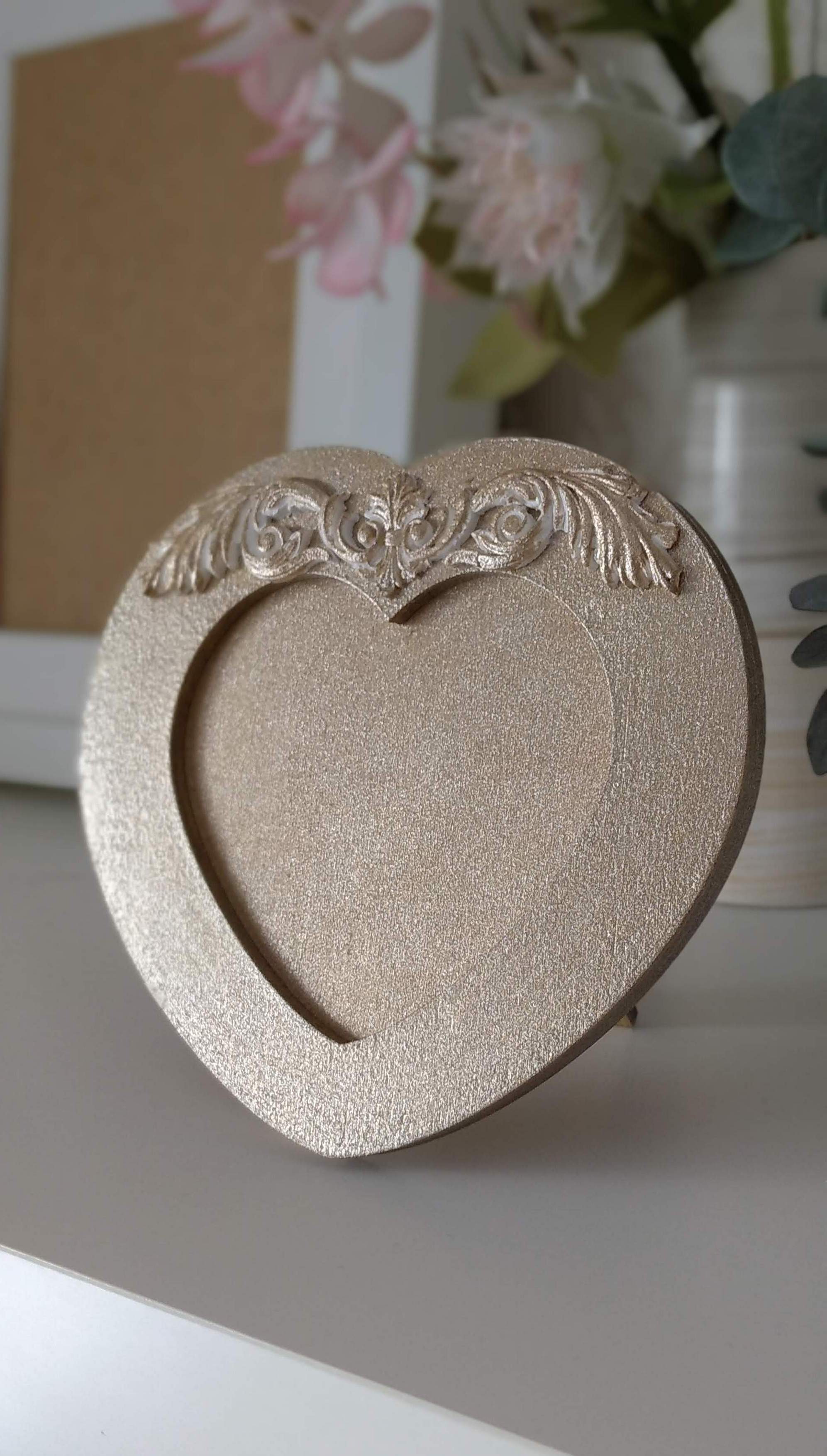Heart-shaped photo frame Shabby chic Mini picture frame Love - Inspire ...
