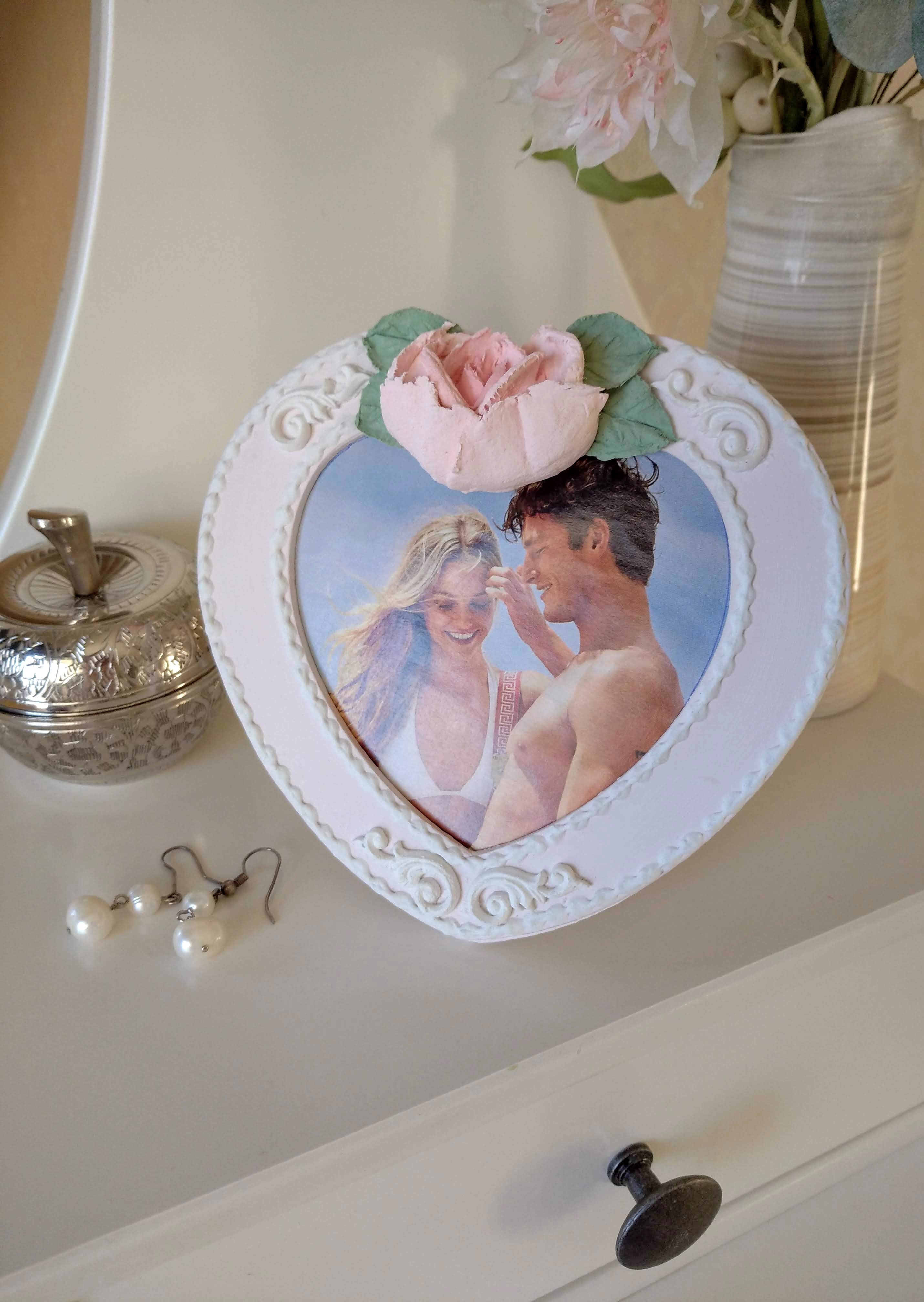 Heart-shaped photo frame with rose Mothers day gift Shabby c | Inspire ...