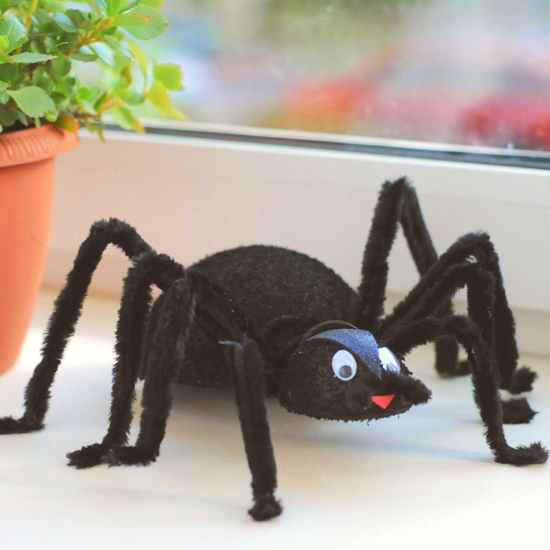 Halloween black spider. Big spooky spider. Horror Halloween - Inspire ...