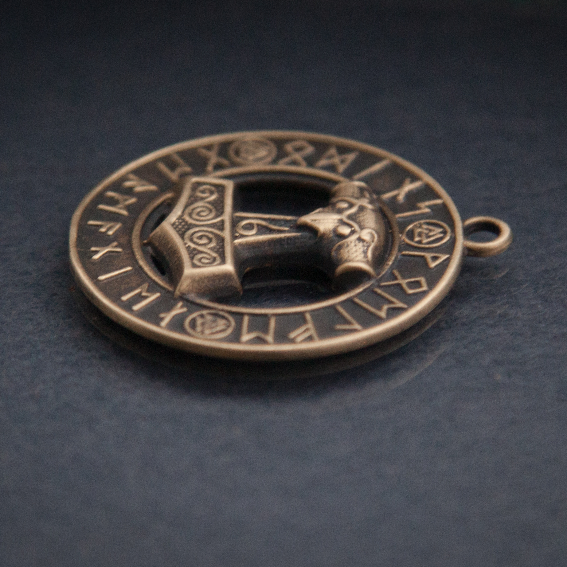 Bronze thor hammer Mjolnir pendant in rune circle. - Inspire Uplift