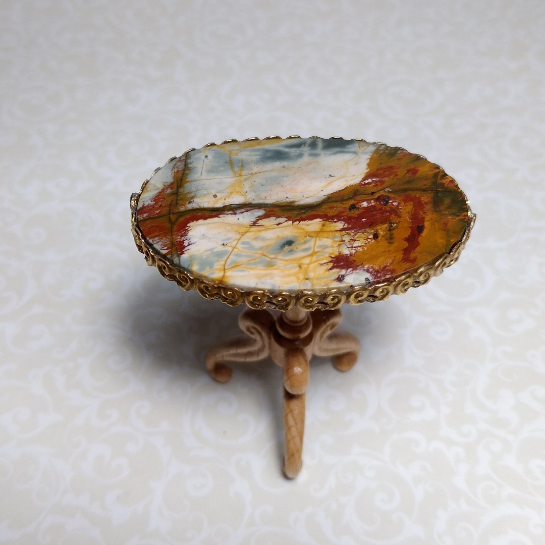 Dollhouse table in 1:12 scale. Oval miniature table - Inspire Uplift