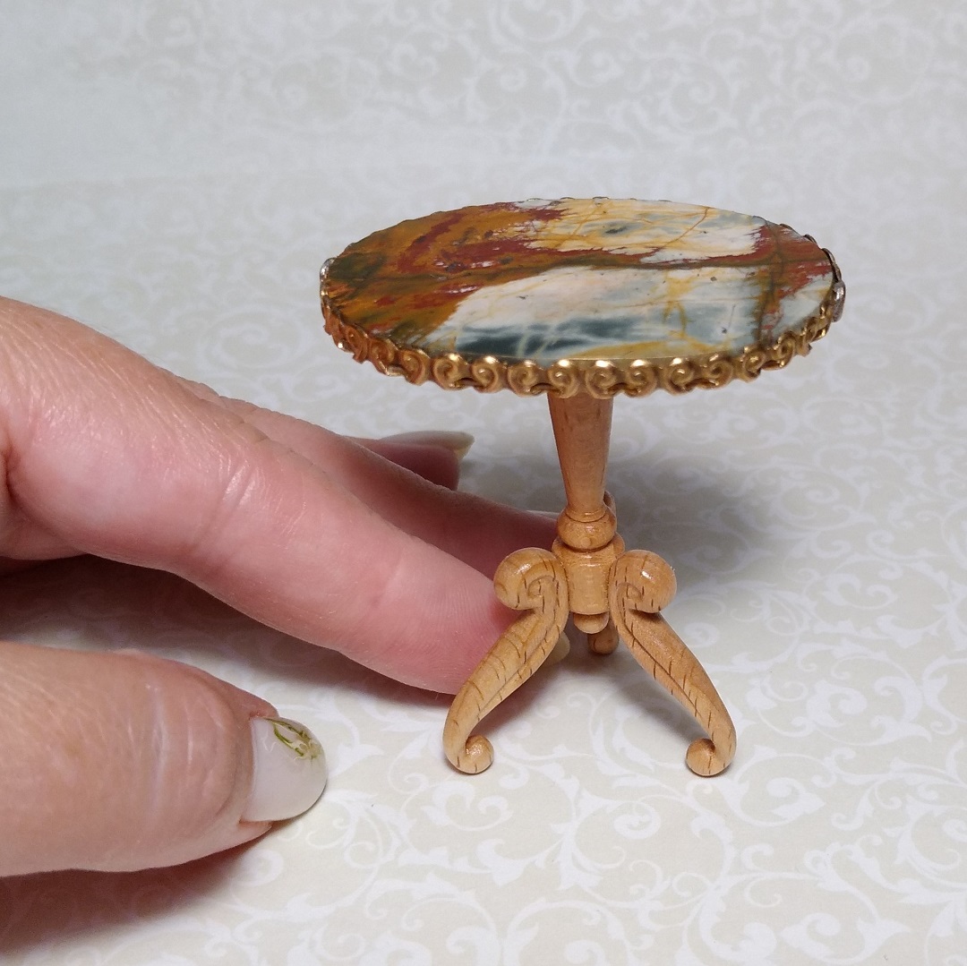 Dollhouse table in 1:12 scale. Oval miniature table - Inspire Uplift