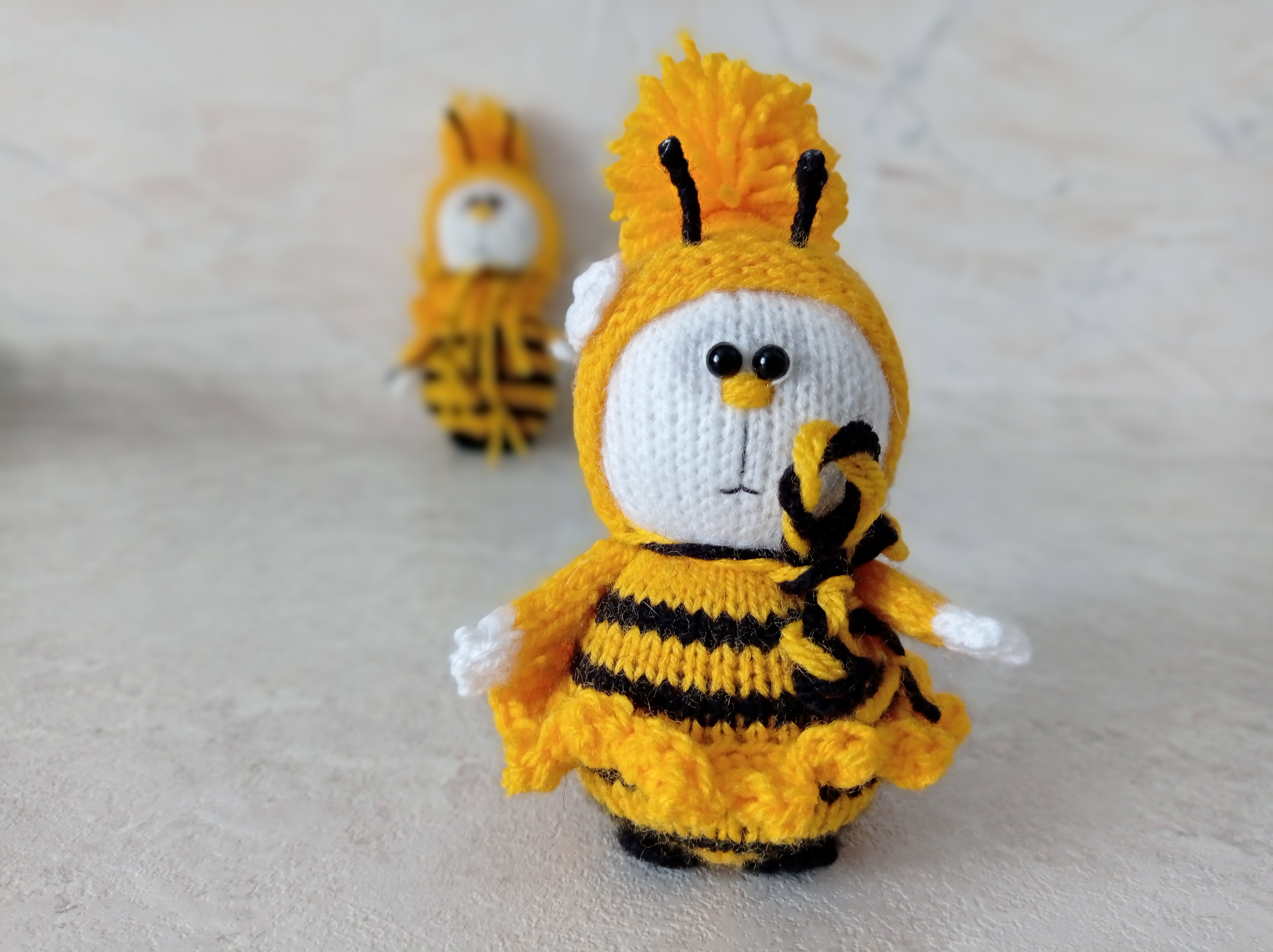 Amigurumi bee, knitted cute bee, miniature bee, gift bee | Inspire Uplift