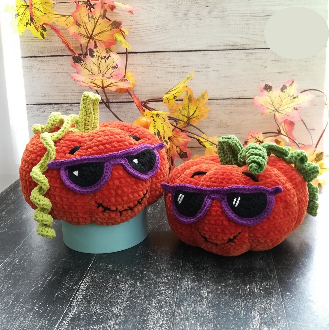Crochet plush pumpkin pattern, amigurumi Halloween toy - Inspire Uplift