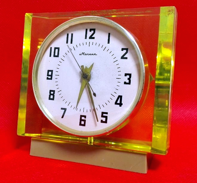 Soviet Vintage Desk Clock Molnija. Antique Mechanical mantel - Inspire ...