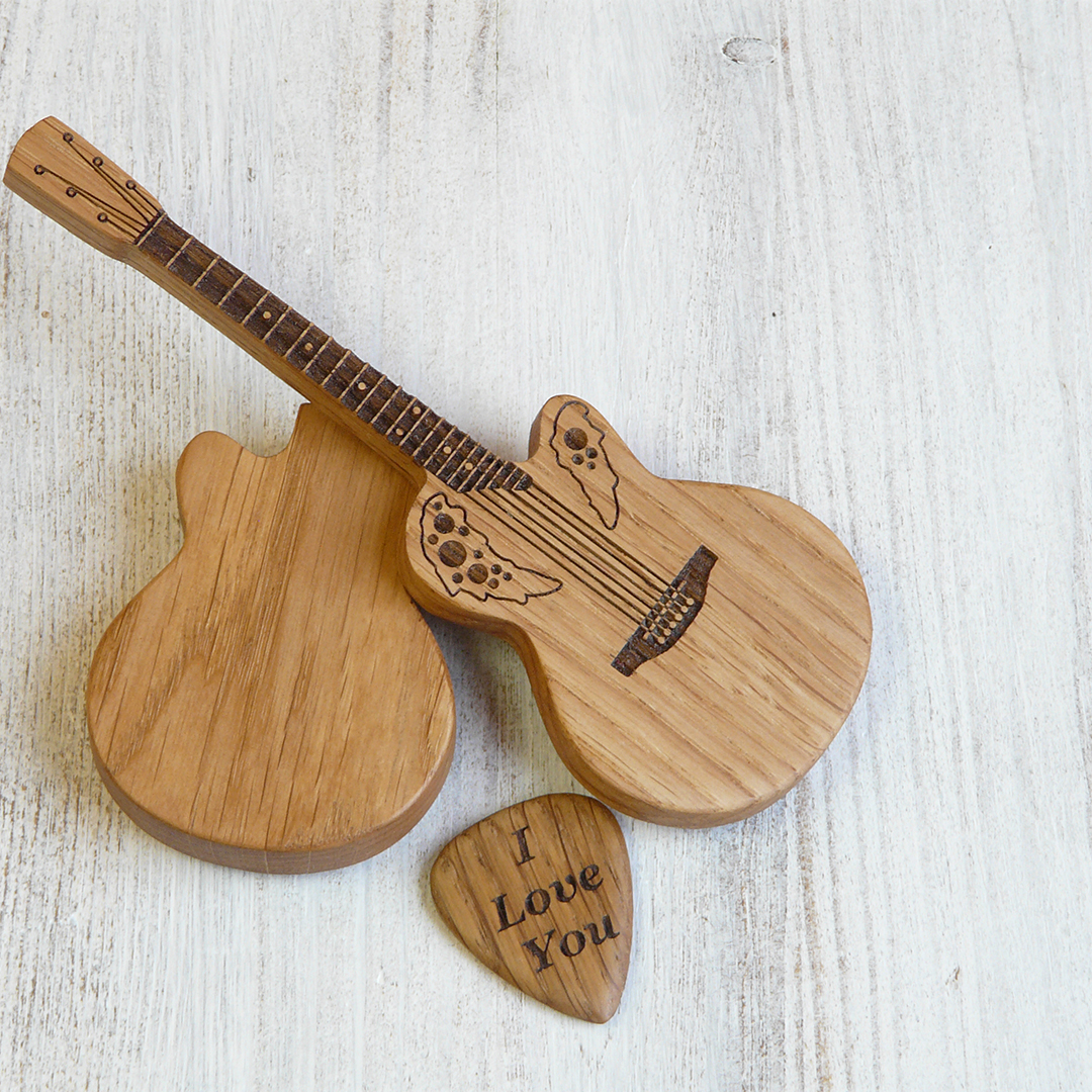 Personalized guitar pick holder, wooden custom plectrum box, - Inspire ...