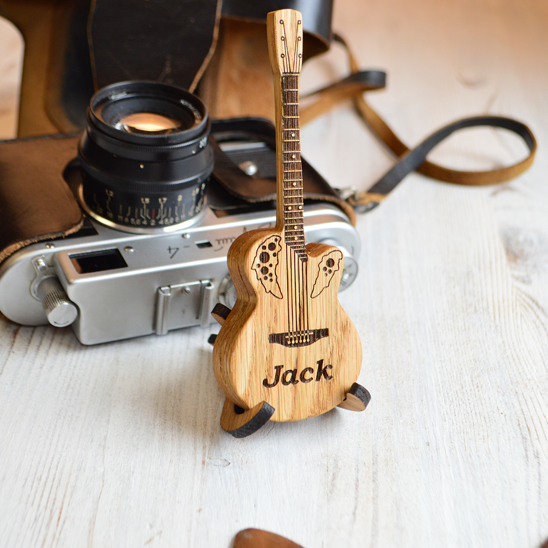 Personalized guitar pick holder, wooden custom plectrum box, - Inspire ...