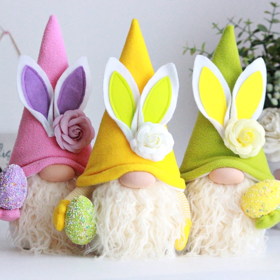 Spring easter bunny gnome with egg decor | Inspire Uplift