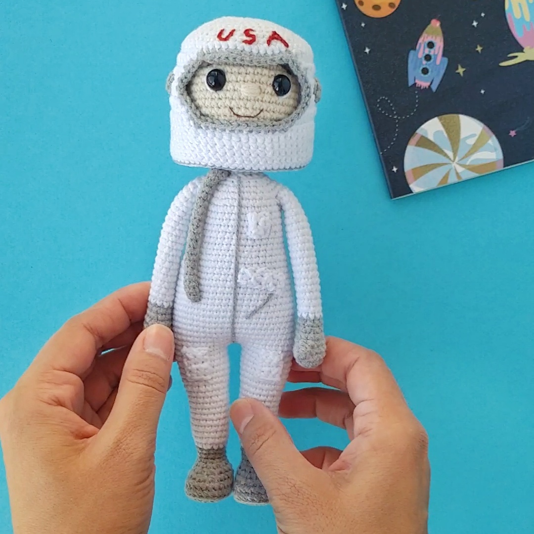 ASTRONAUT CROCHET PATTERN - amigurumi spaceman crochet patte - Inspire ...