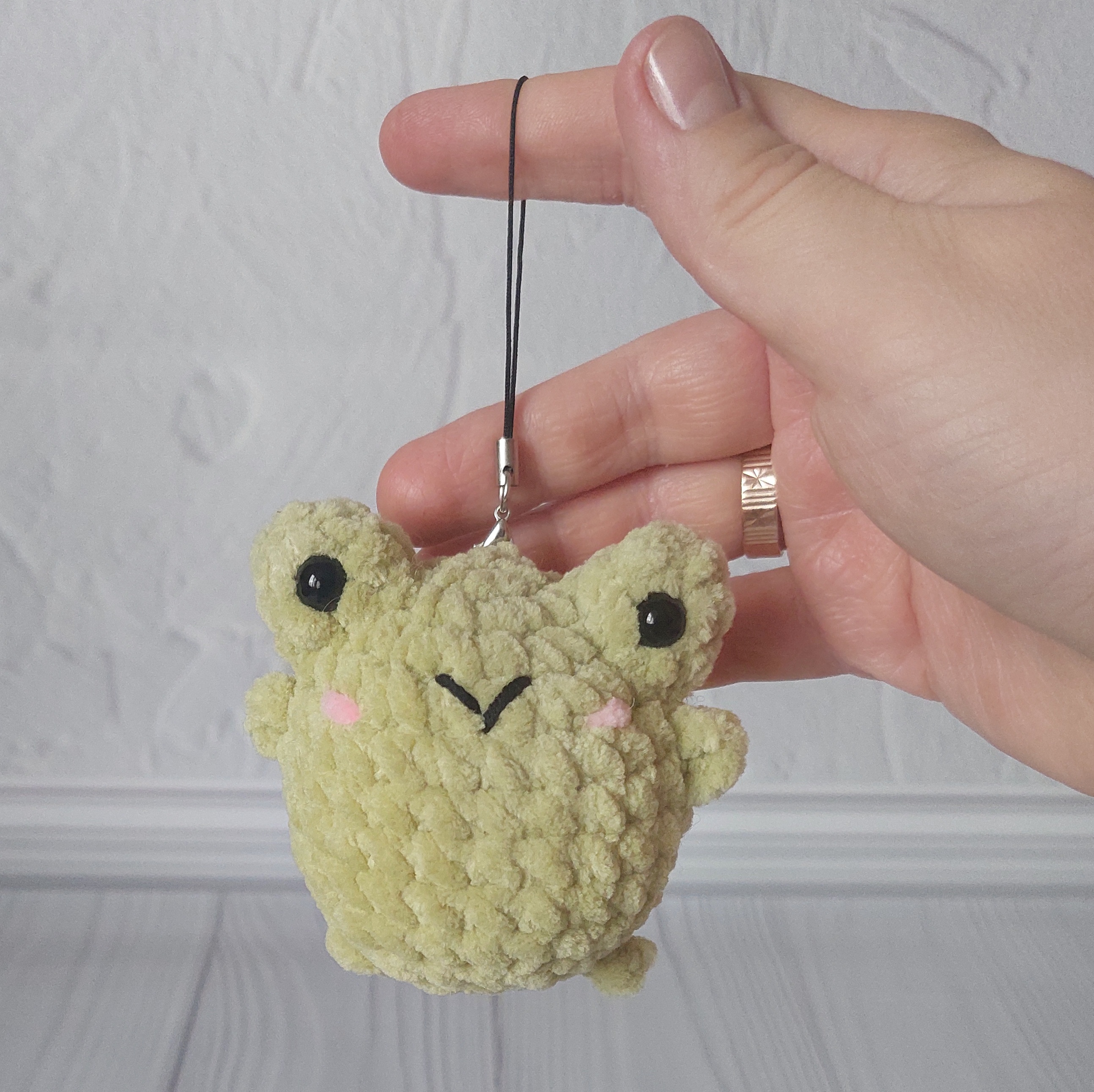Cute frog keychain - Inspire Uplift