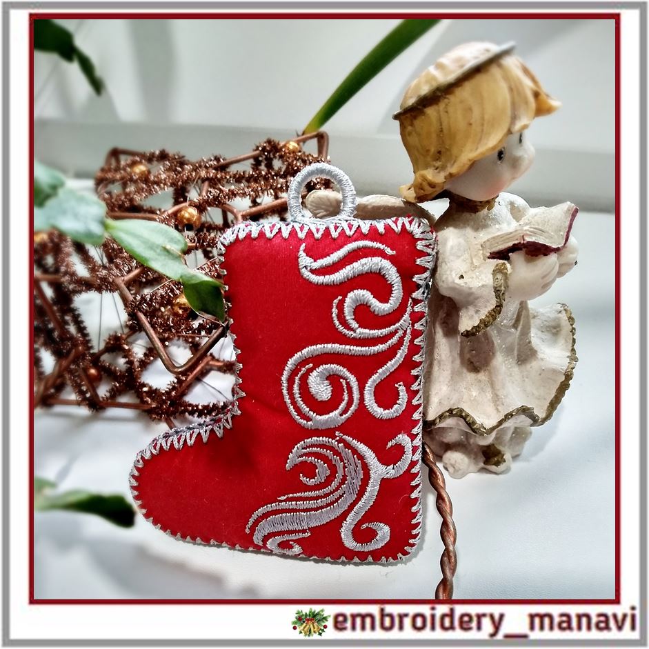 In the hoop Christmas toy boot machine embroidery design. | Inspire Uplift